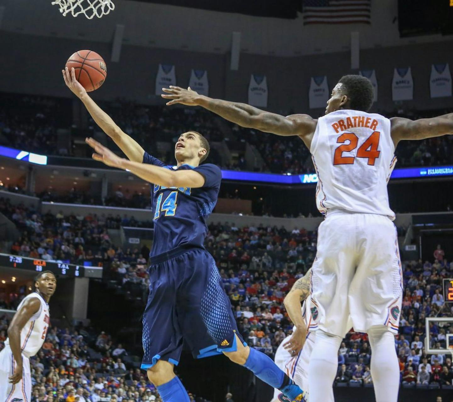TFD: Watch Wolves draft pick Zach LaVine's ridiculous dunk