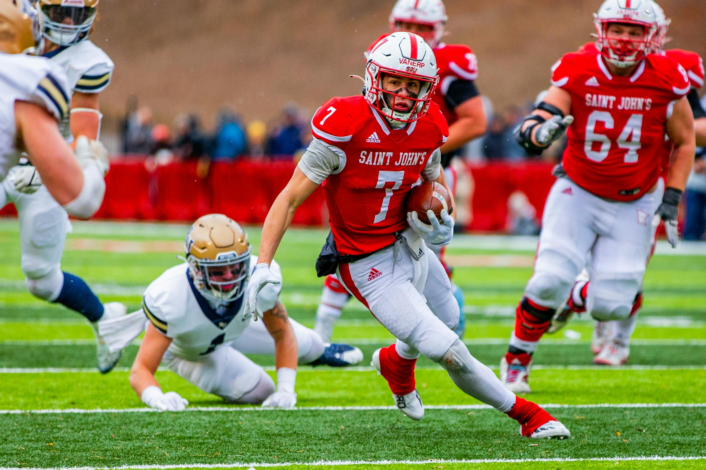 St. John's beats Bethel 28-10 to claim fourth straight MIAC football title