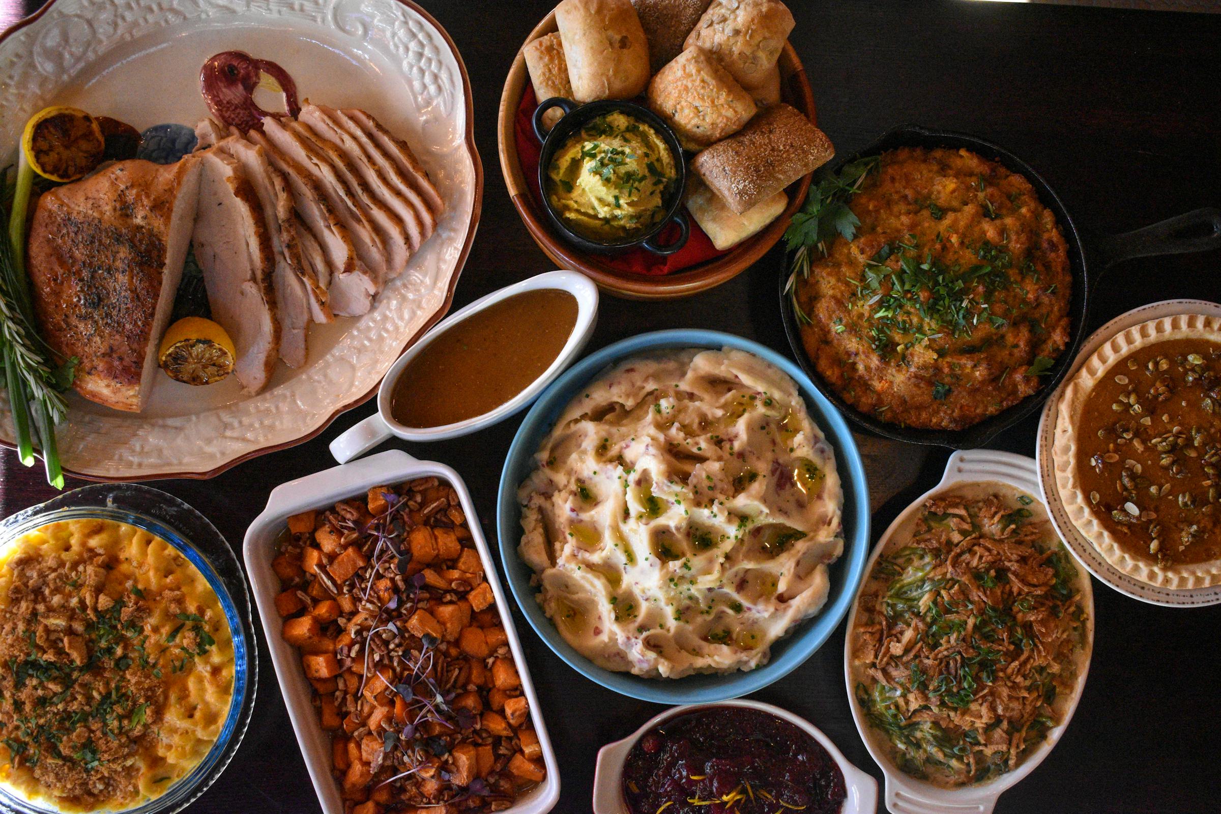 Dine-in, takeout or just dessert: 40+ options for Thanksgiving dinner ...