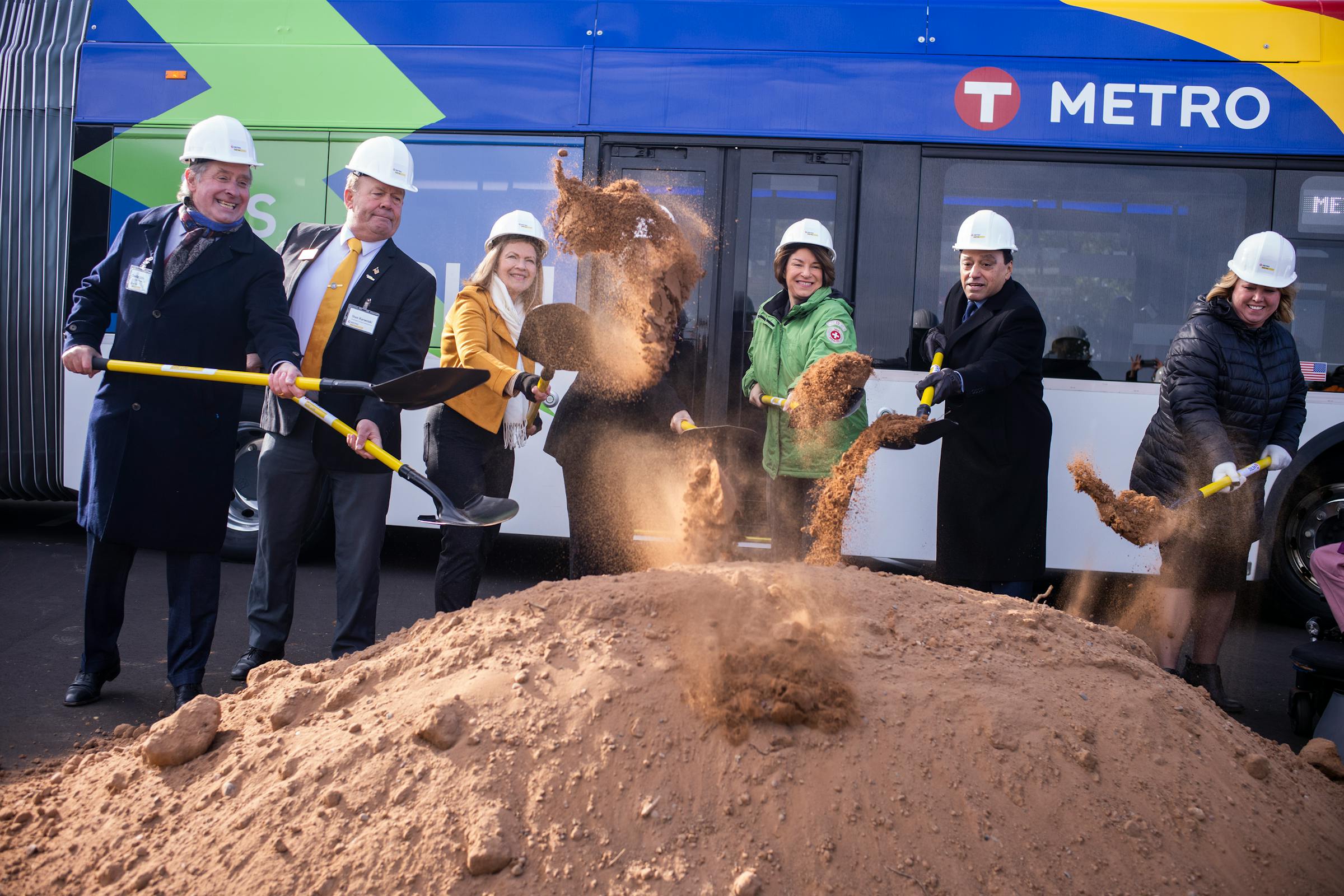 Construction officially begins on Gold Line BRT linking St. Paul and ...