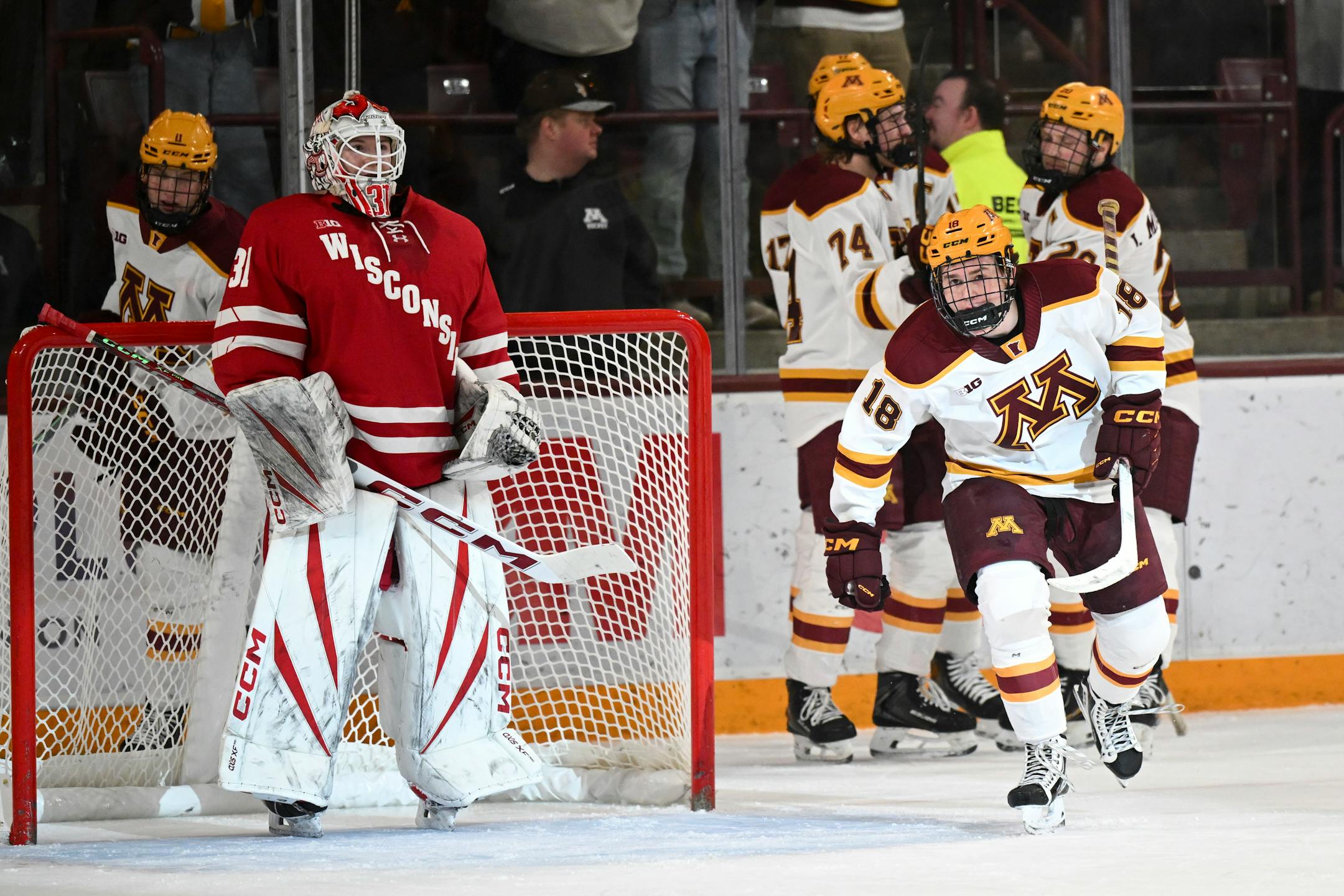 Gophers men’s hockey ends seven-game skid with 4-1 victory over Wisconsin