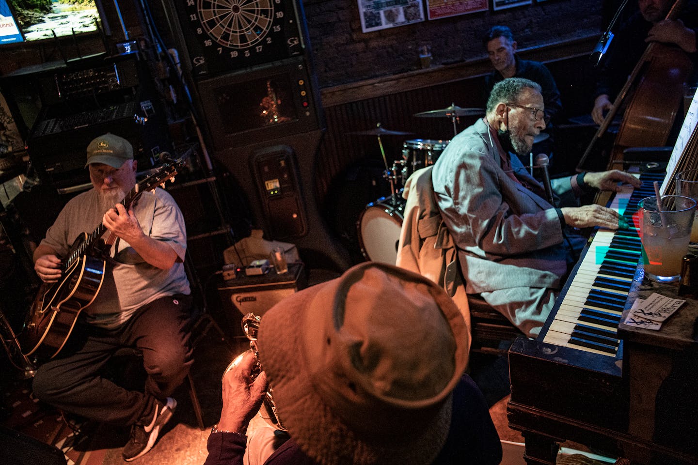 At 95, Minneapolis piano legend Cornbread Harris counts his blessings ...