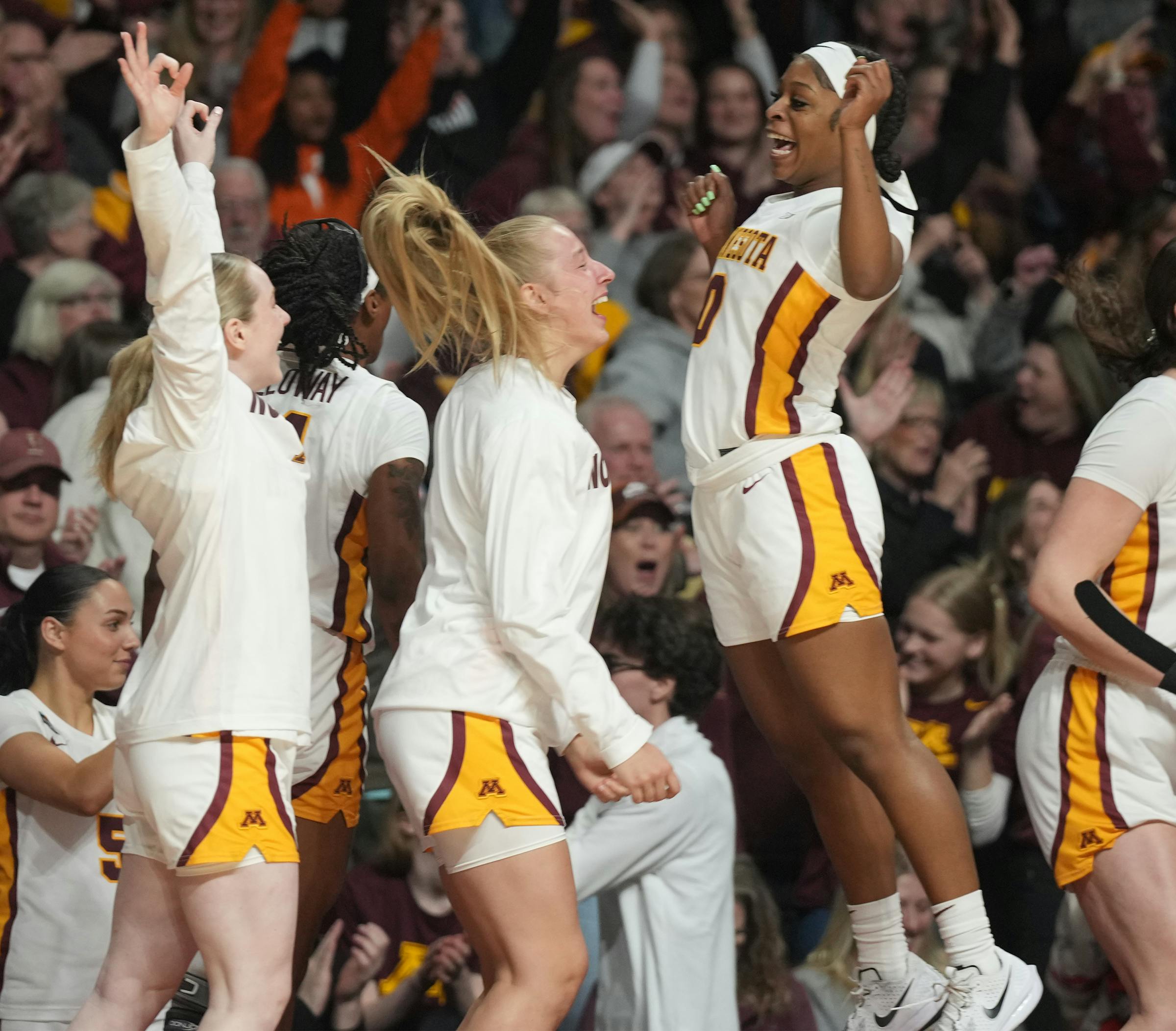 Gophers women's basketball takes on Belmont for WBIT championship