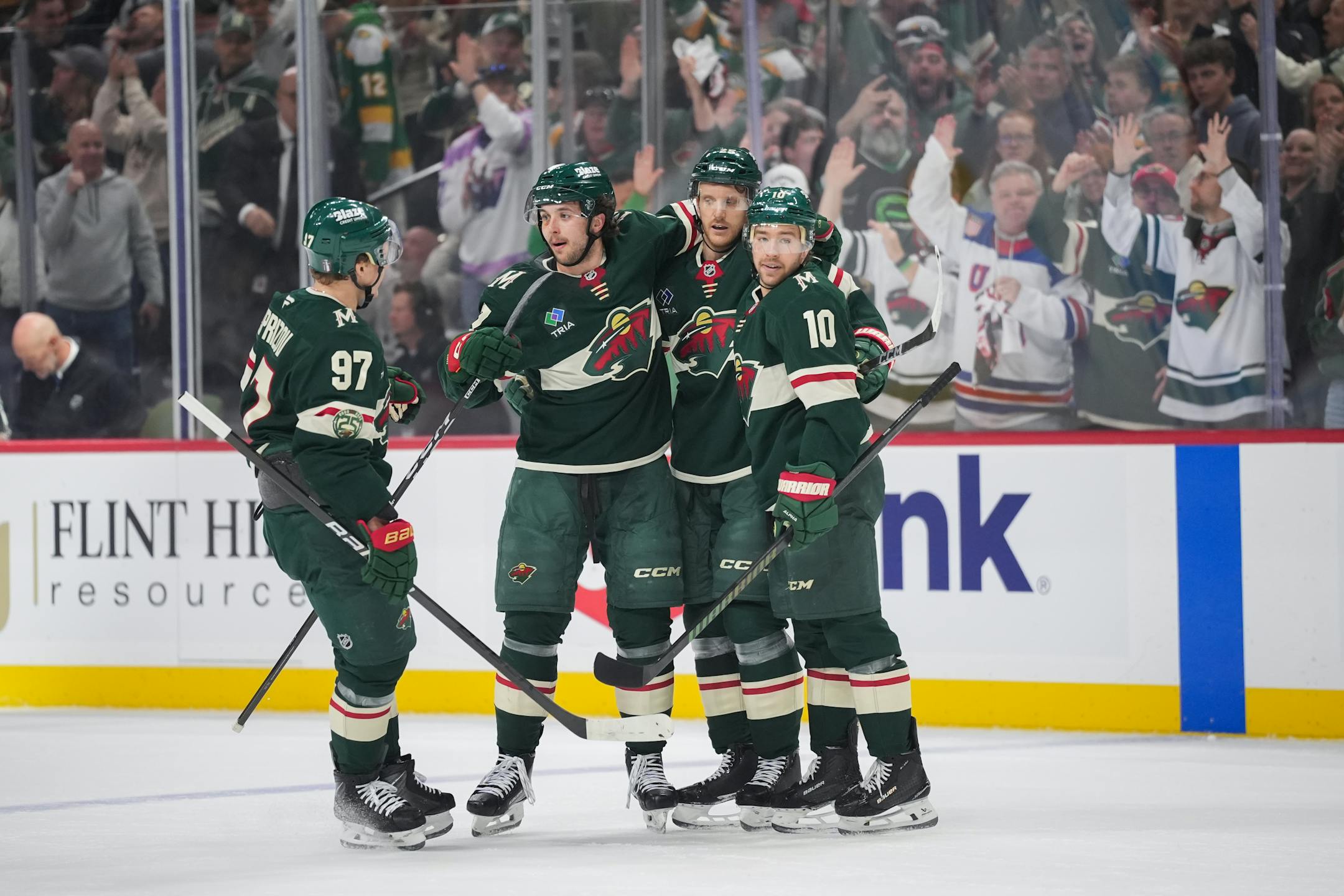 Live: Wild, Stars meet in Game 4 at Grand Casino Arena