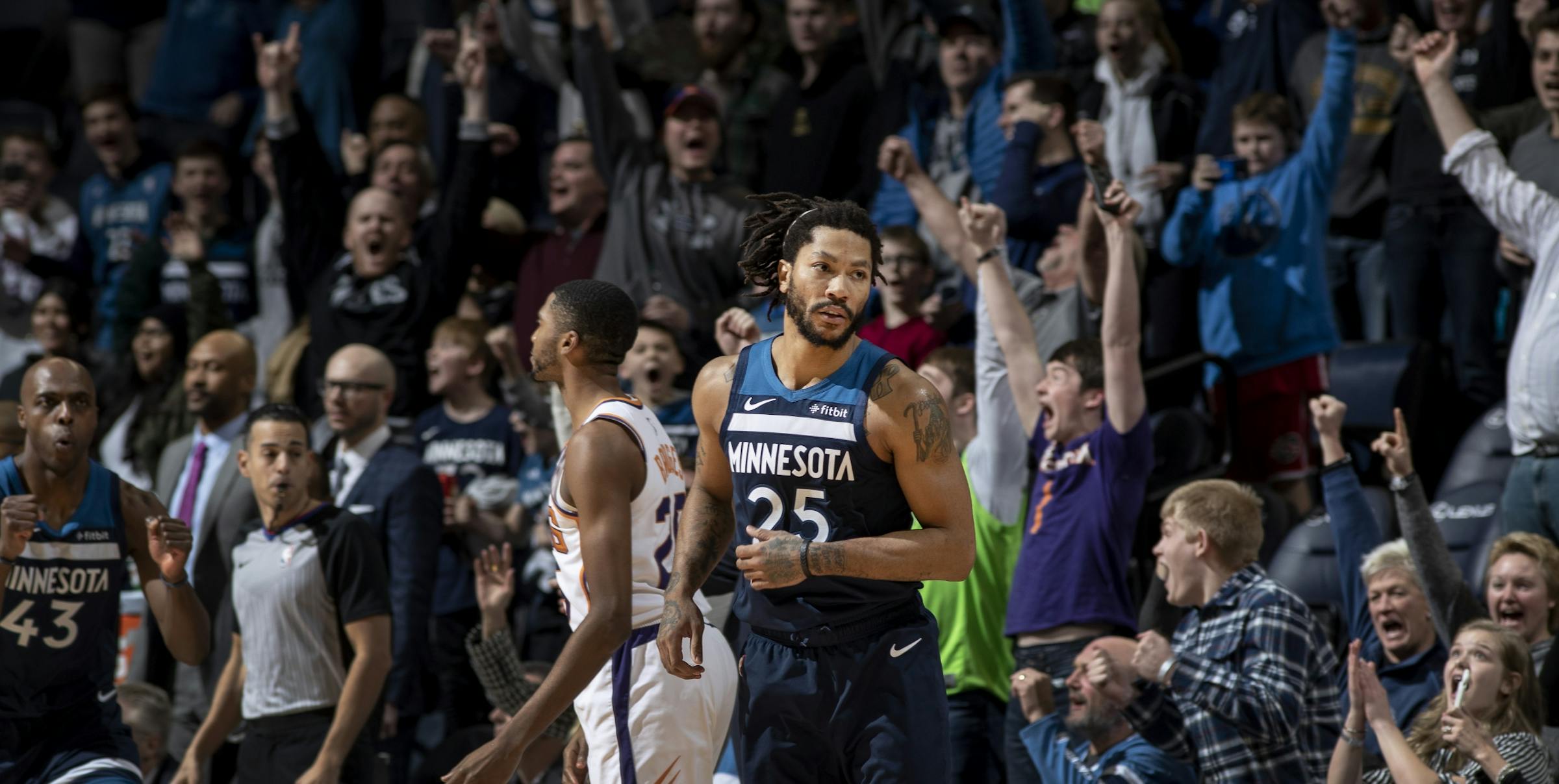 Derrick Rose's last-second jumper sends Wolves past Phoenix 116-114