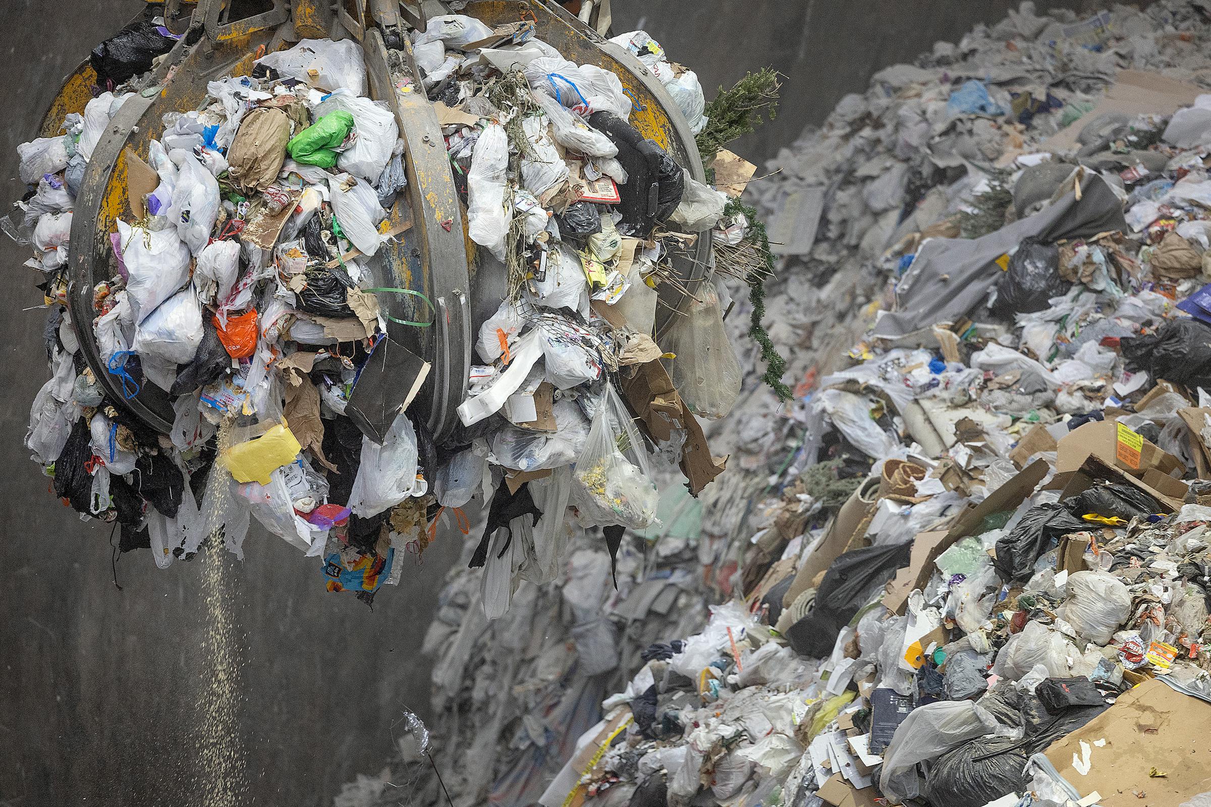 Is it better to burn or bury trash that can't be recycled?
