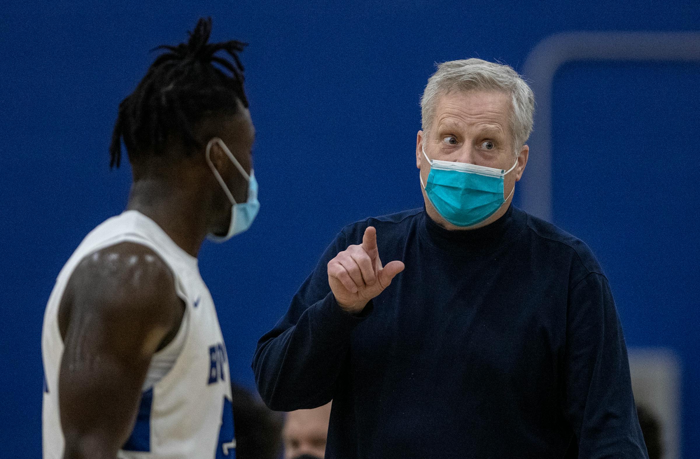 Tuesday's prep roundup: Hopkins coach Ken Novak Jr. wins 900th career game