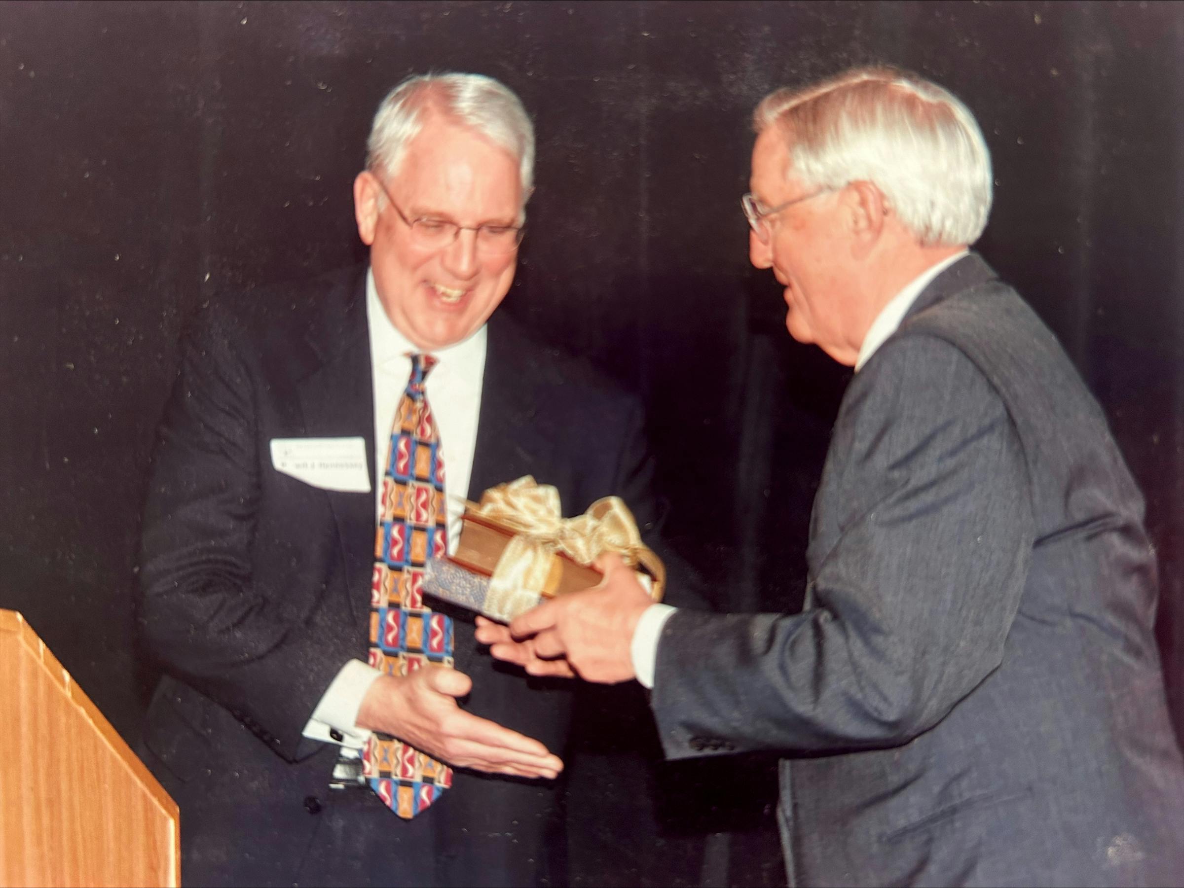 Minnesota trial lawyer Robert Hennessey dies at 82