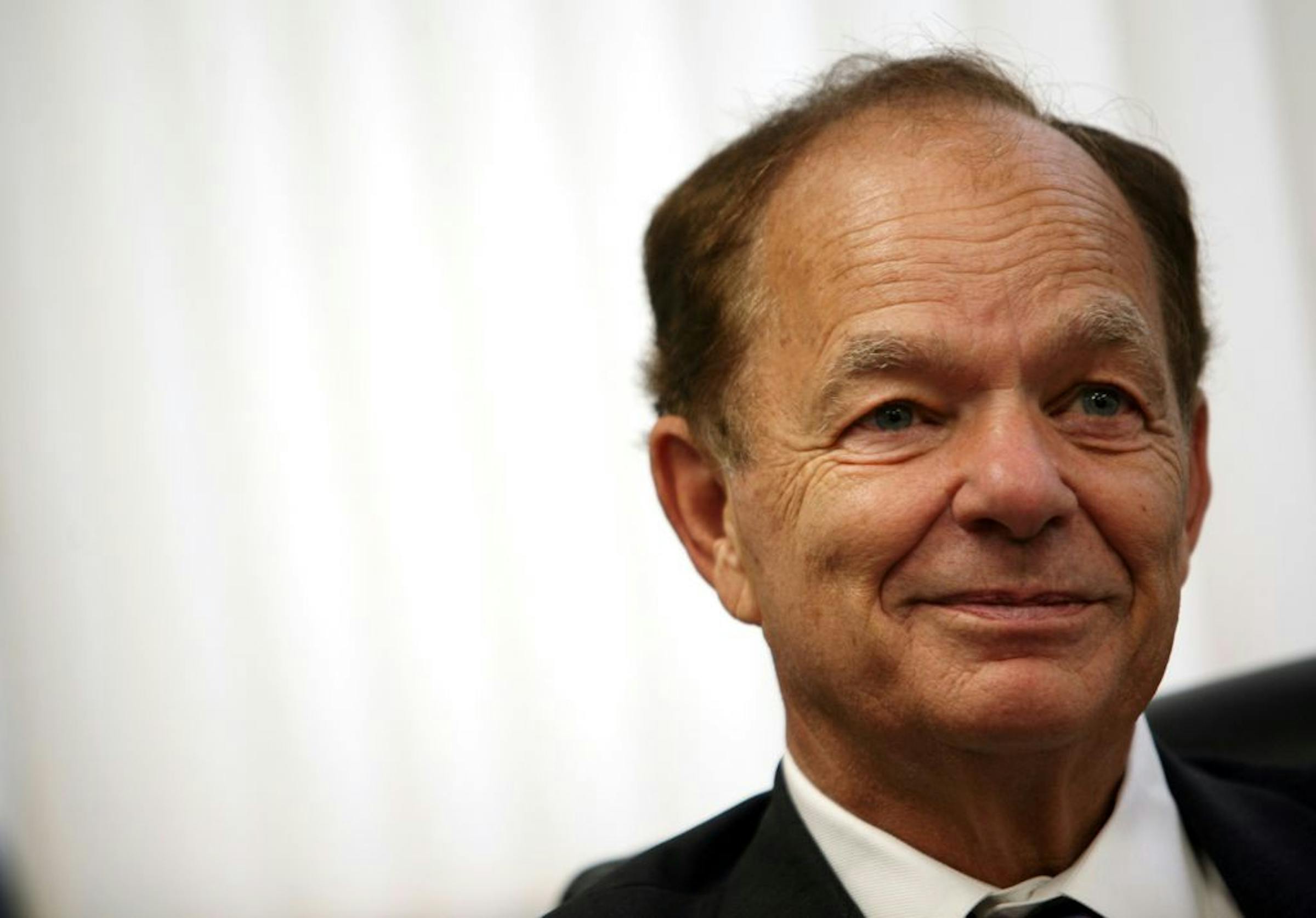Signature has Taylor moving ahead with Star Tribune deal