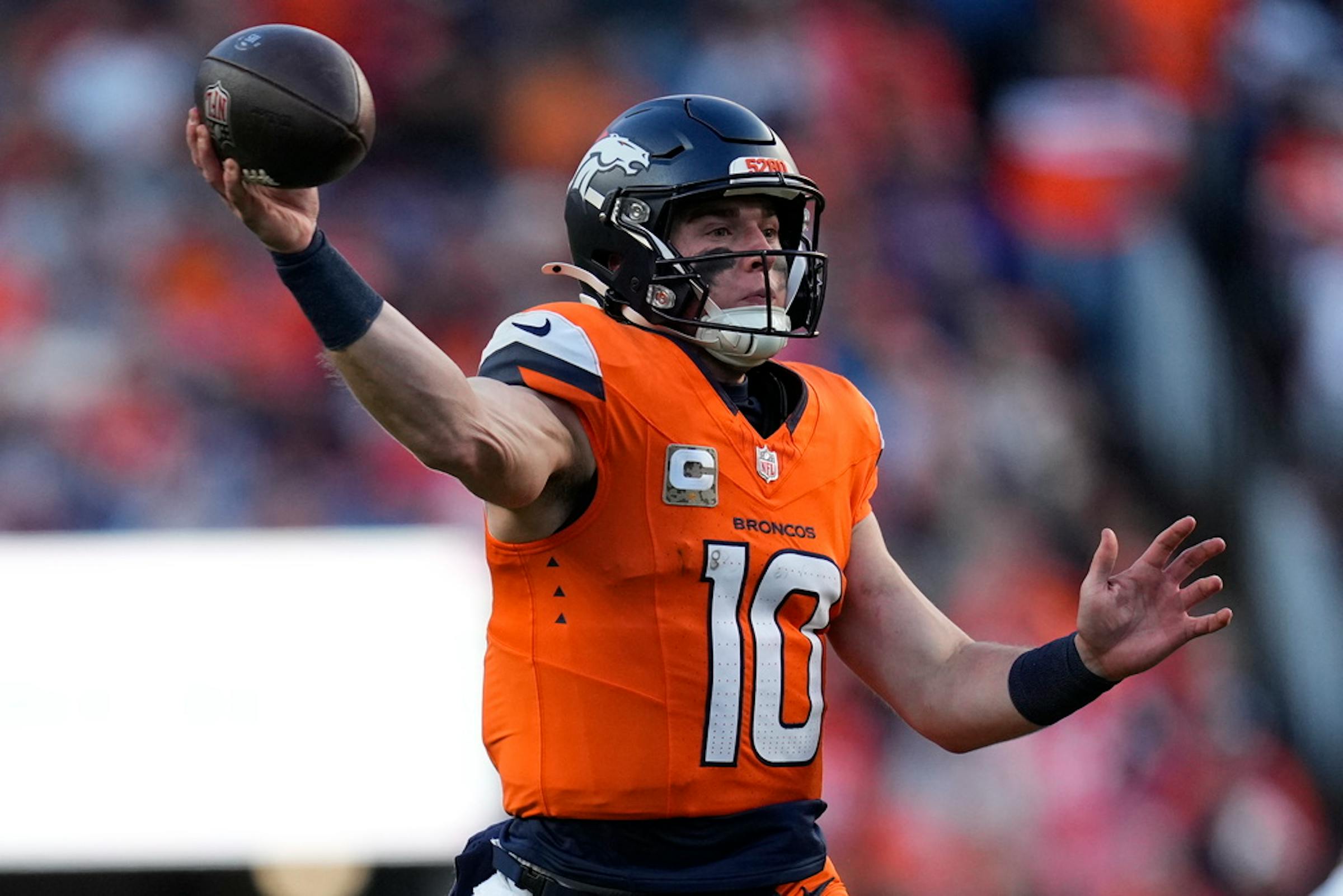 Bo Nix throws 4 touchdown passes and the Broncos roll past the Falcons 38-6