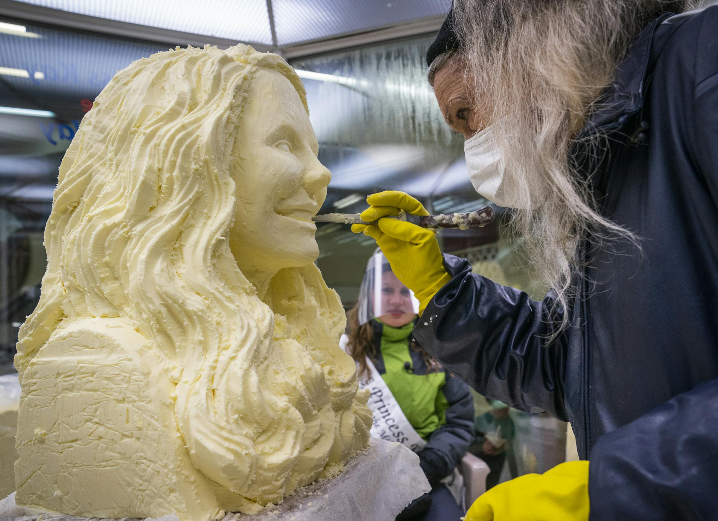Longtime Minnesota State Fair butter sculptor hands off butter knife