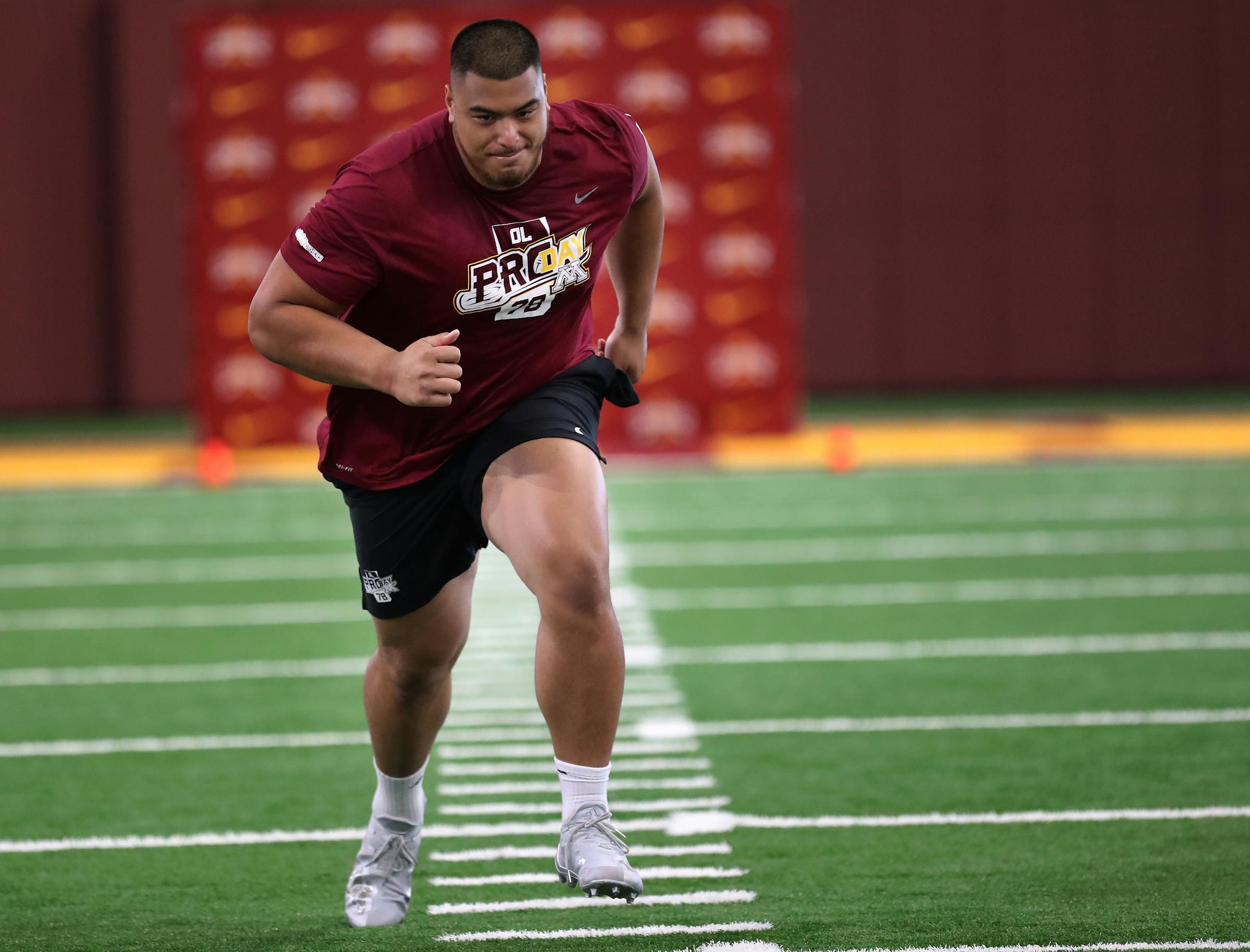 13 Gophers show NFL coaches, scouts their physical skills on a pro day
