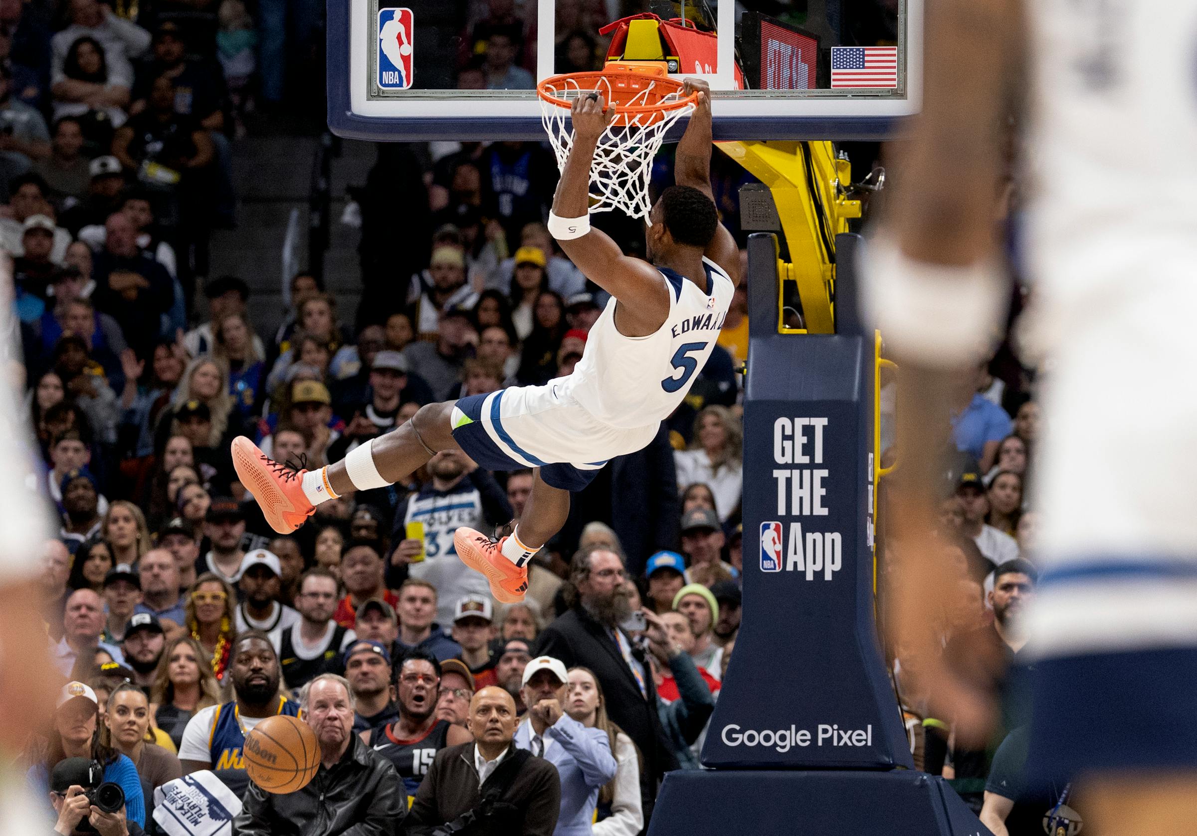 Charles Barkley says Timberwolves are 'gonna sweep the Denver Nuggets'