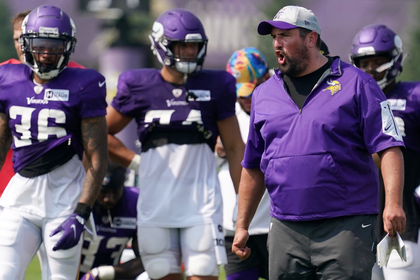 Details and decibels define new Vikings offensive line coach Phil Rauscher