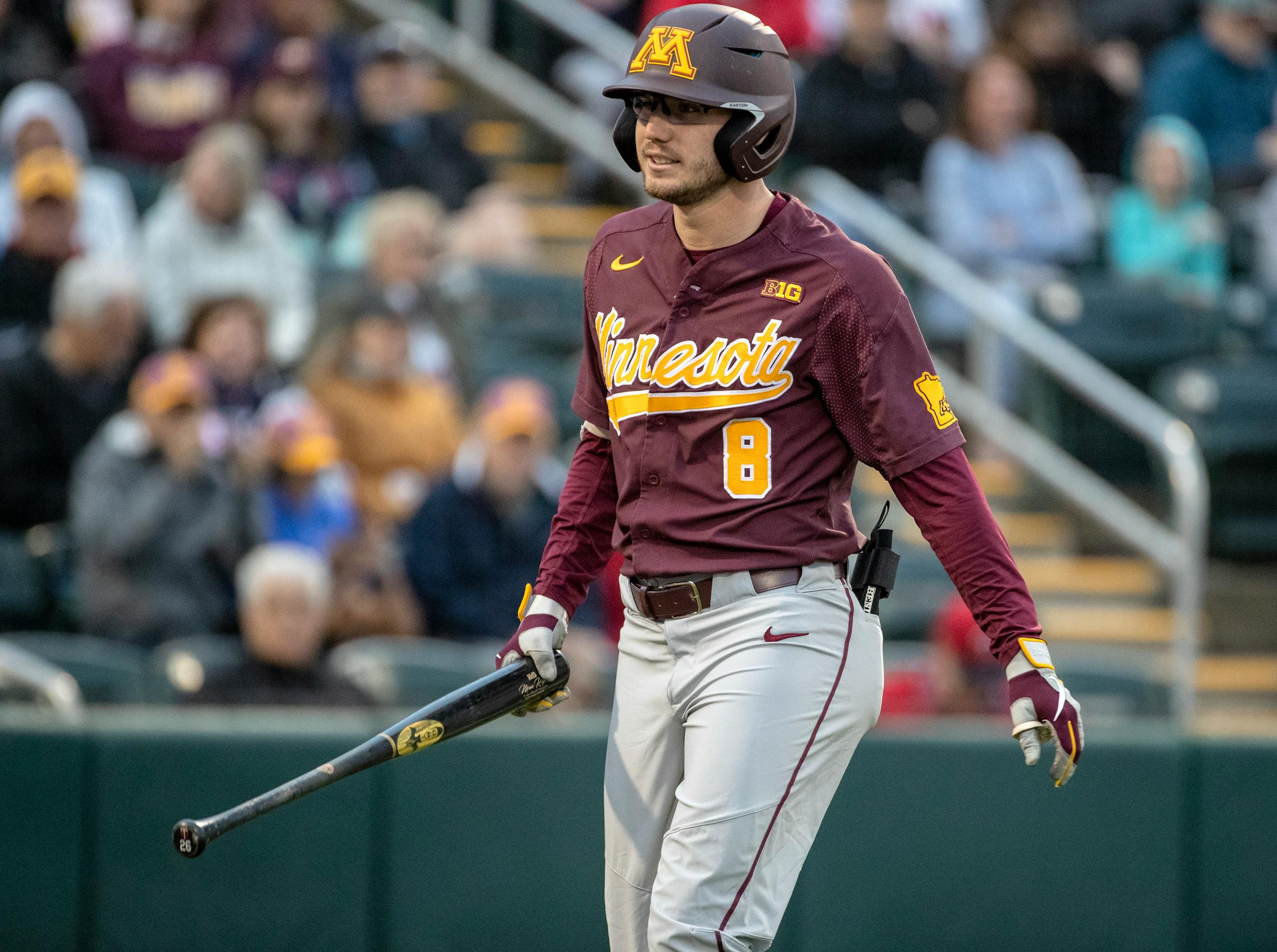 Gophers baseball opens season by winning in a rout