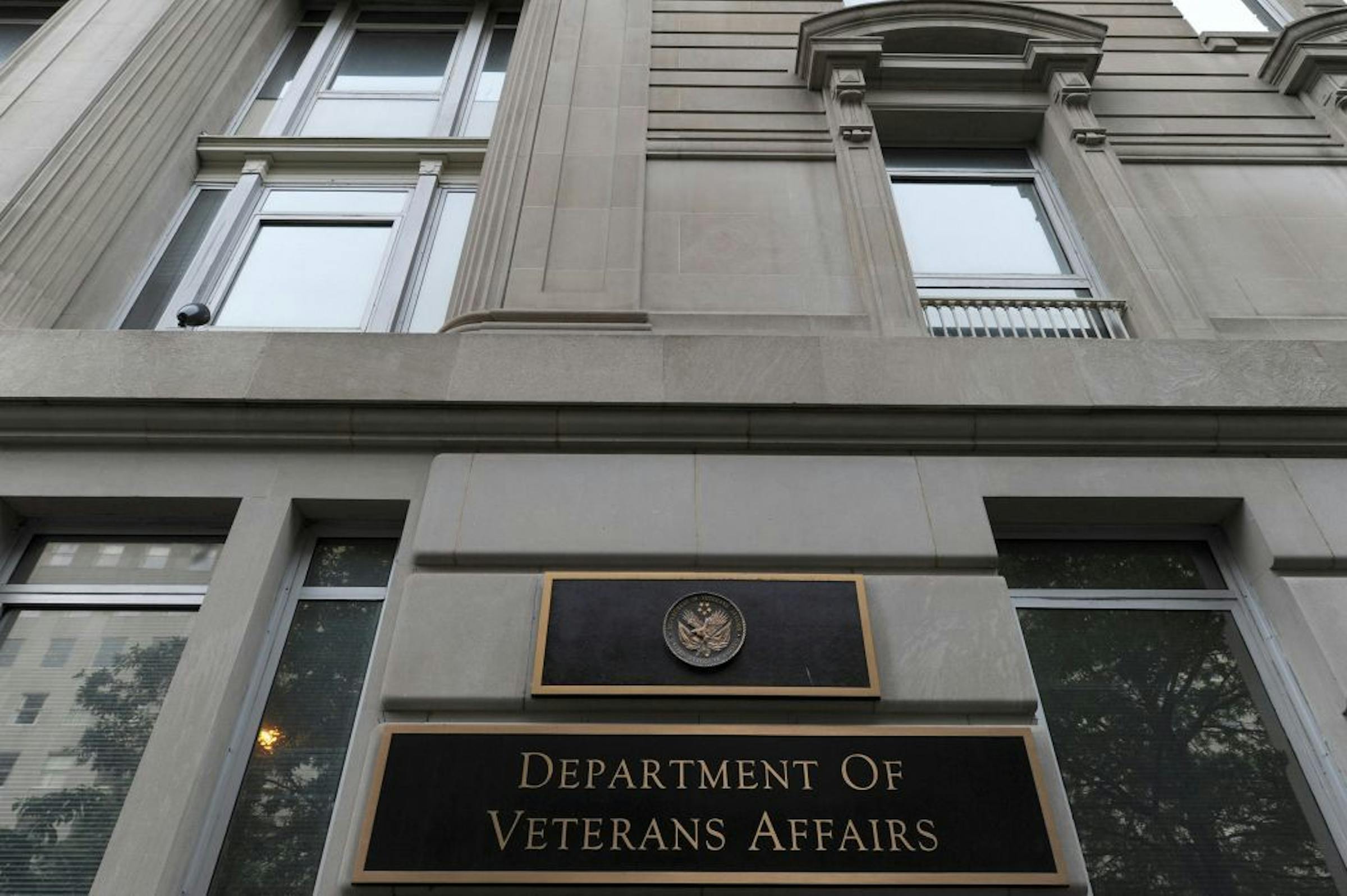 Minnesota VA official under scrutiny for transfer to St. Paul