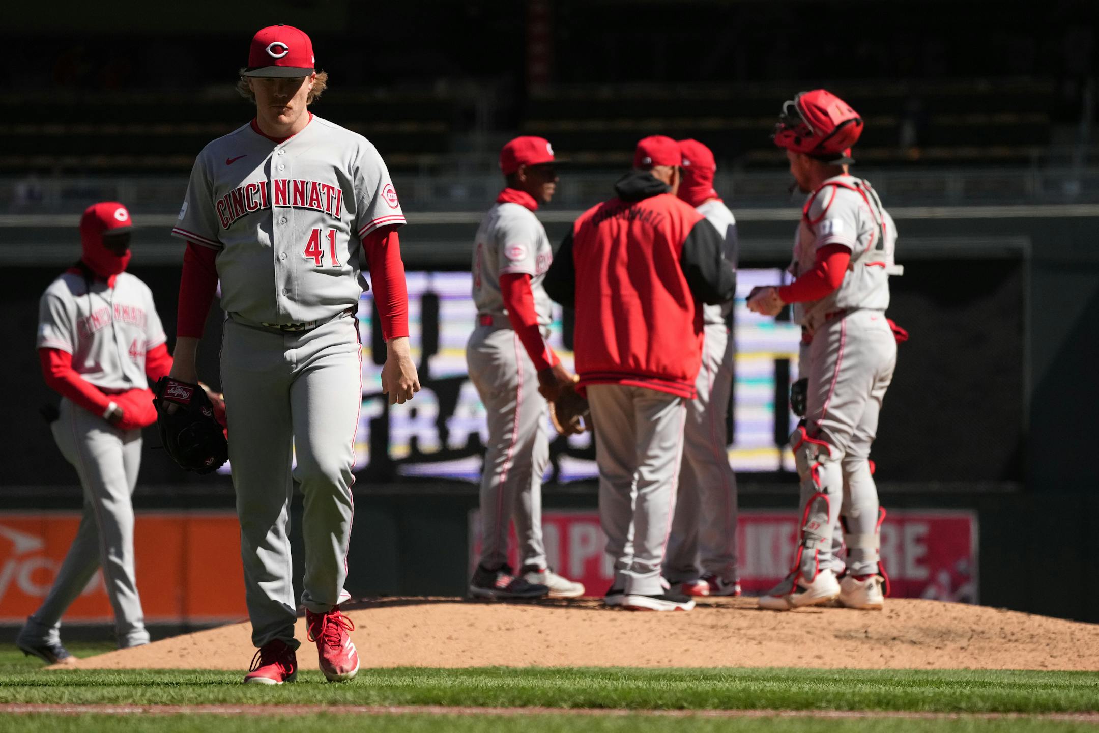 Minnesota Twins offense, bullpen a letdown in loss to Cincinnati Reds