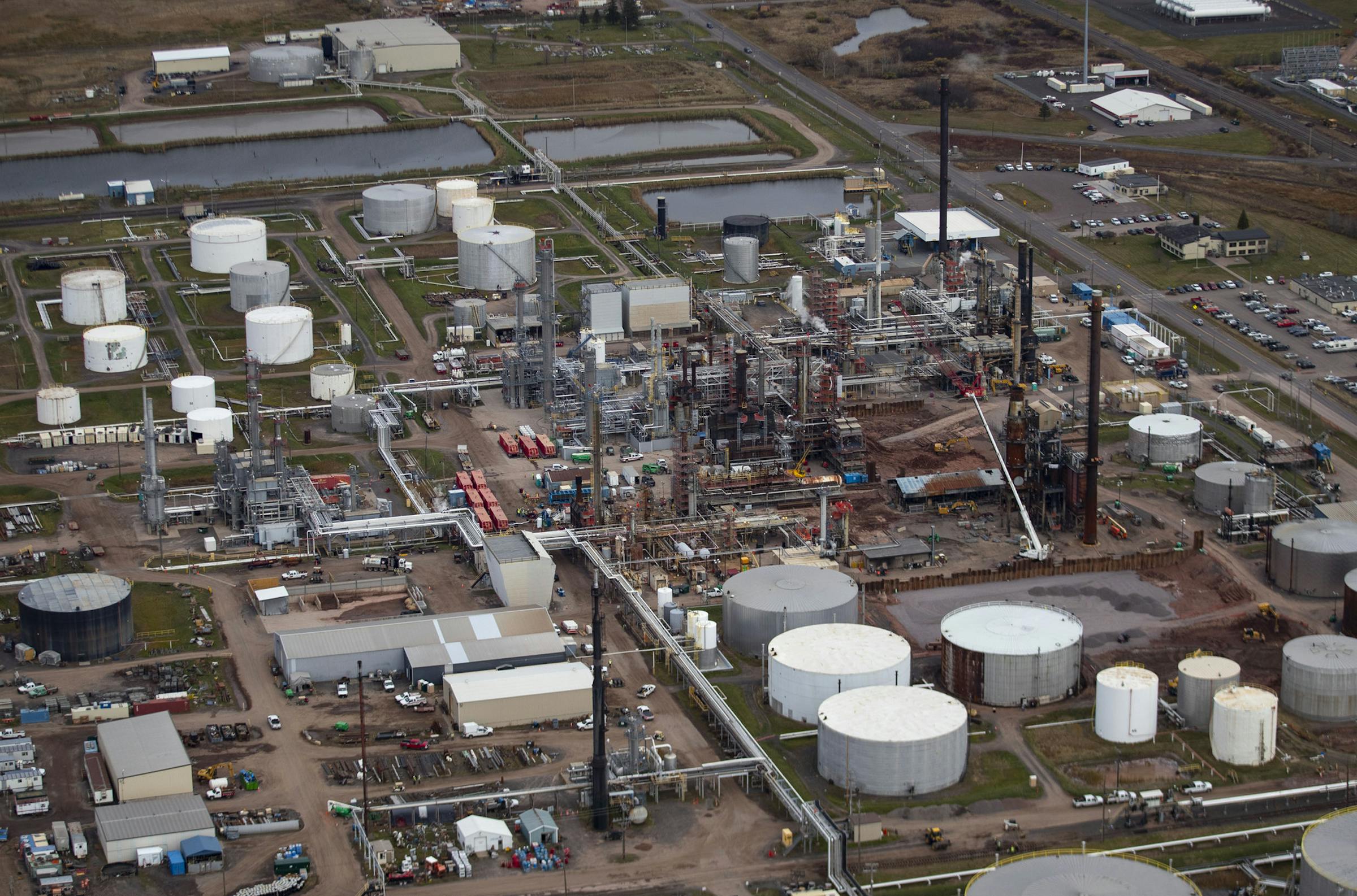 Husky Energy halts $750 million project to rebuild Superior refinery