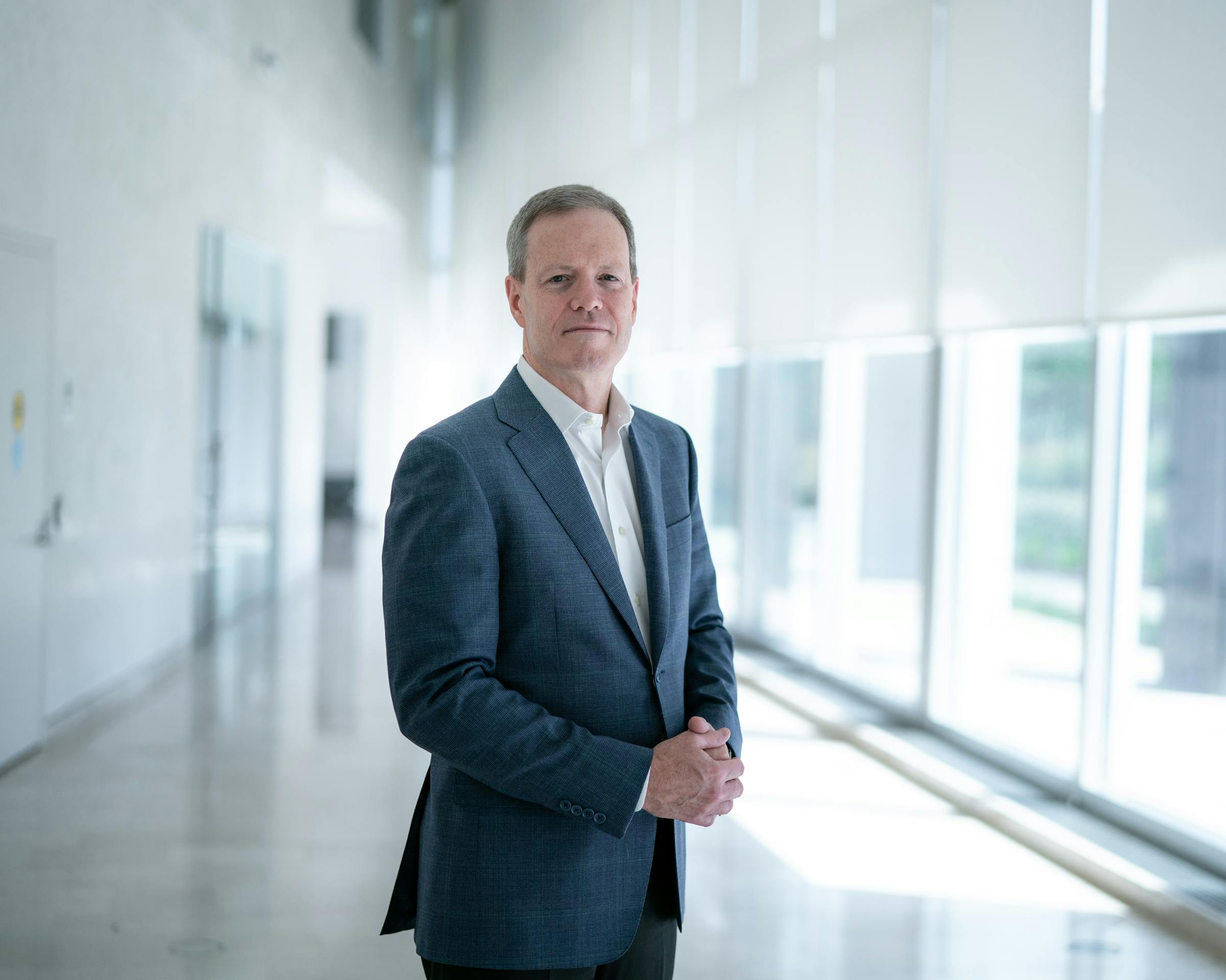 3M CEO's compensation half of new CEO's recruitment pay