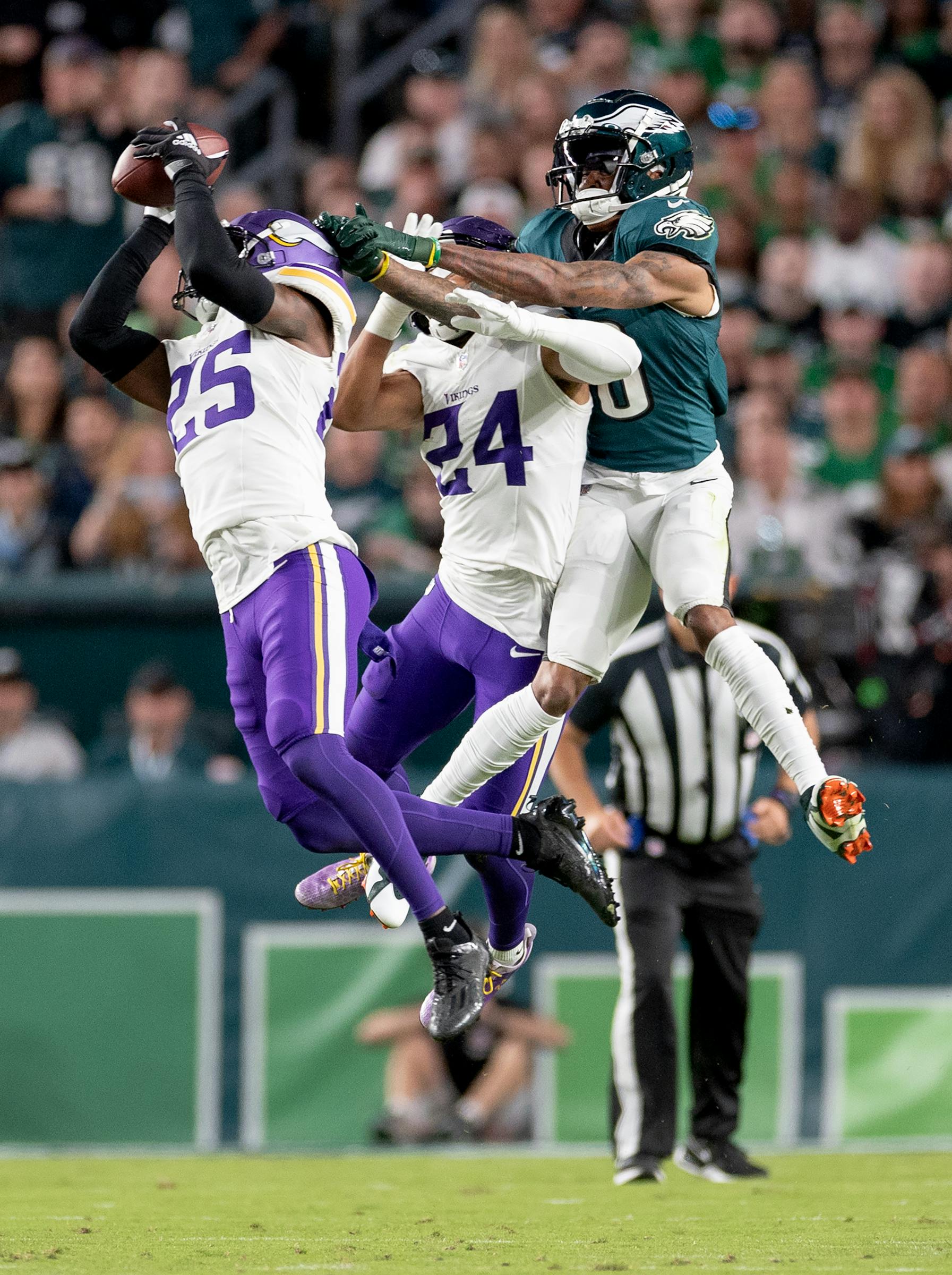 Vikings fumble game against Eagles