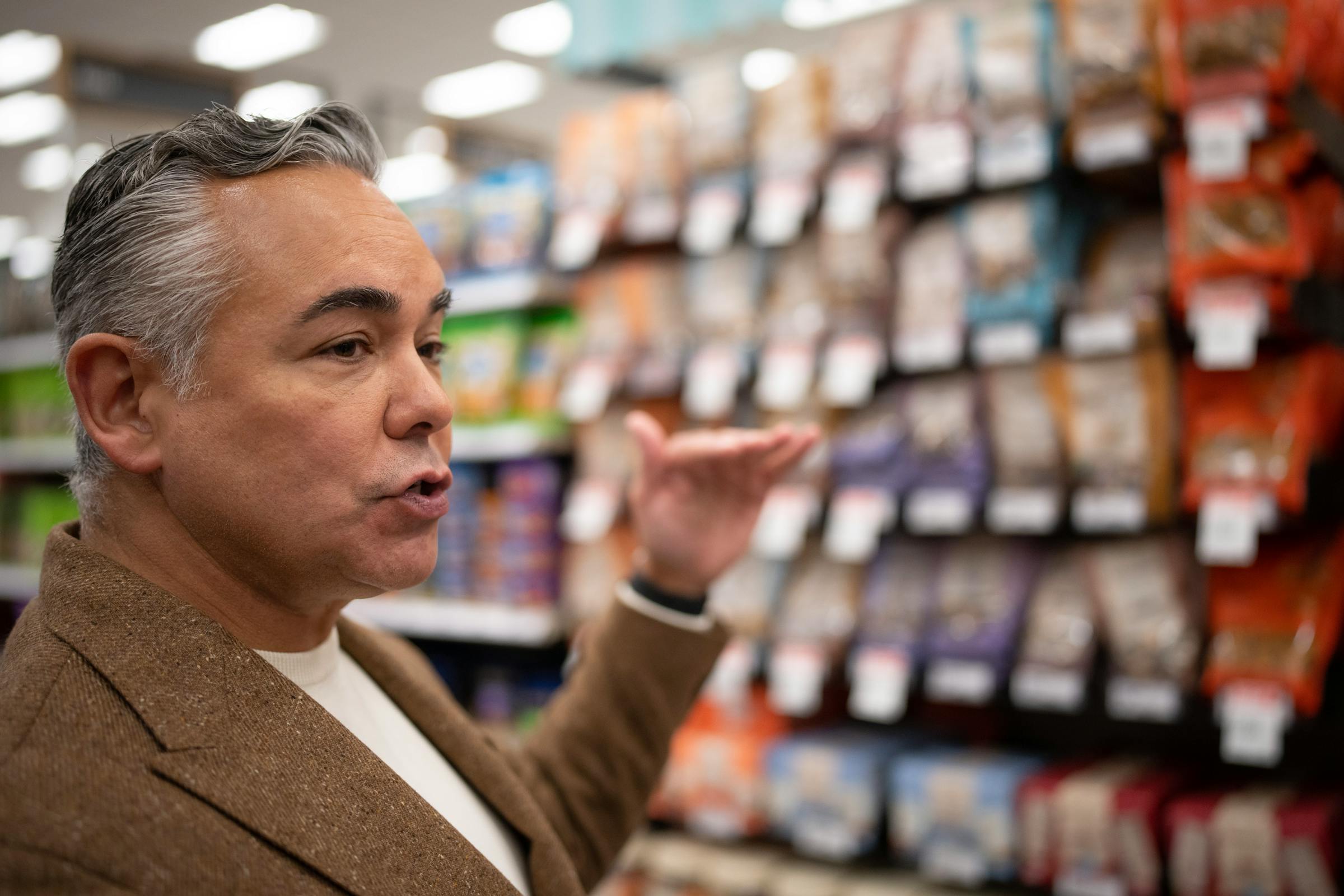 Target reports sales drop for the first time in six years