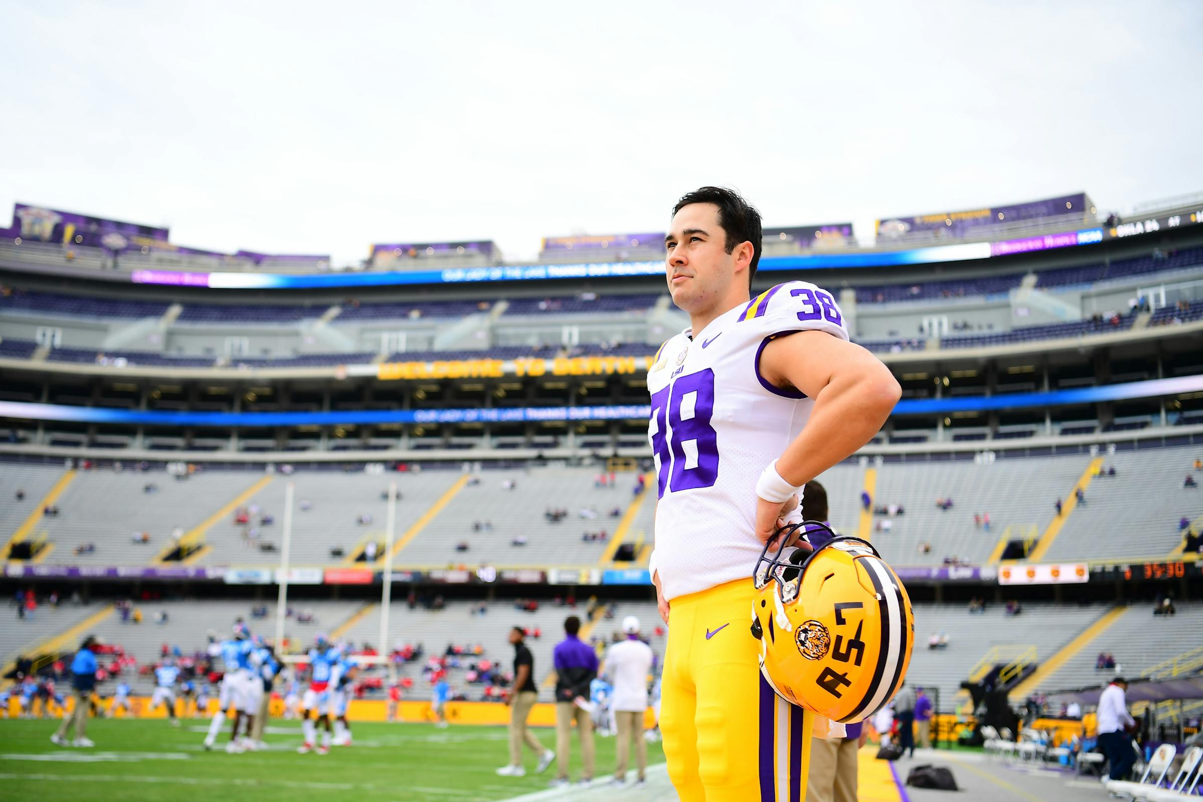 Vikings to sign 30-year-old rookie punter Zach Von Rosenberg