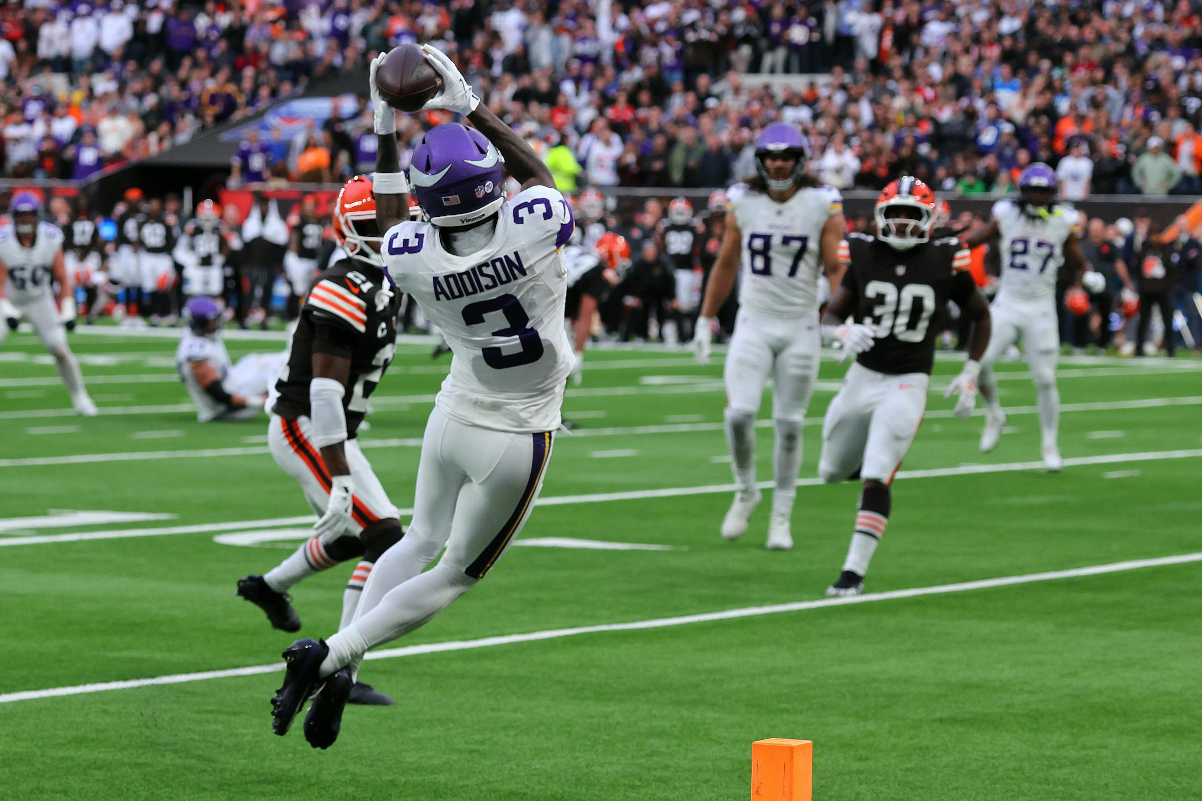 MN Vikings vs. Browns: Live updates from London