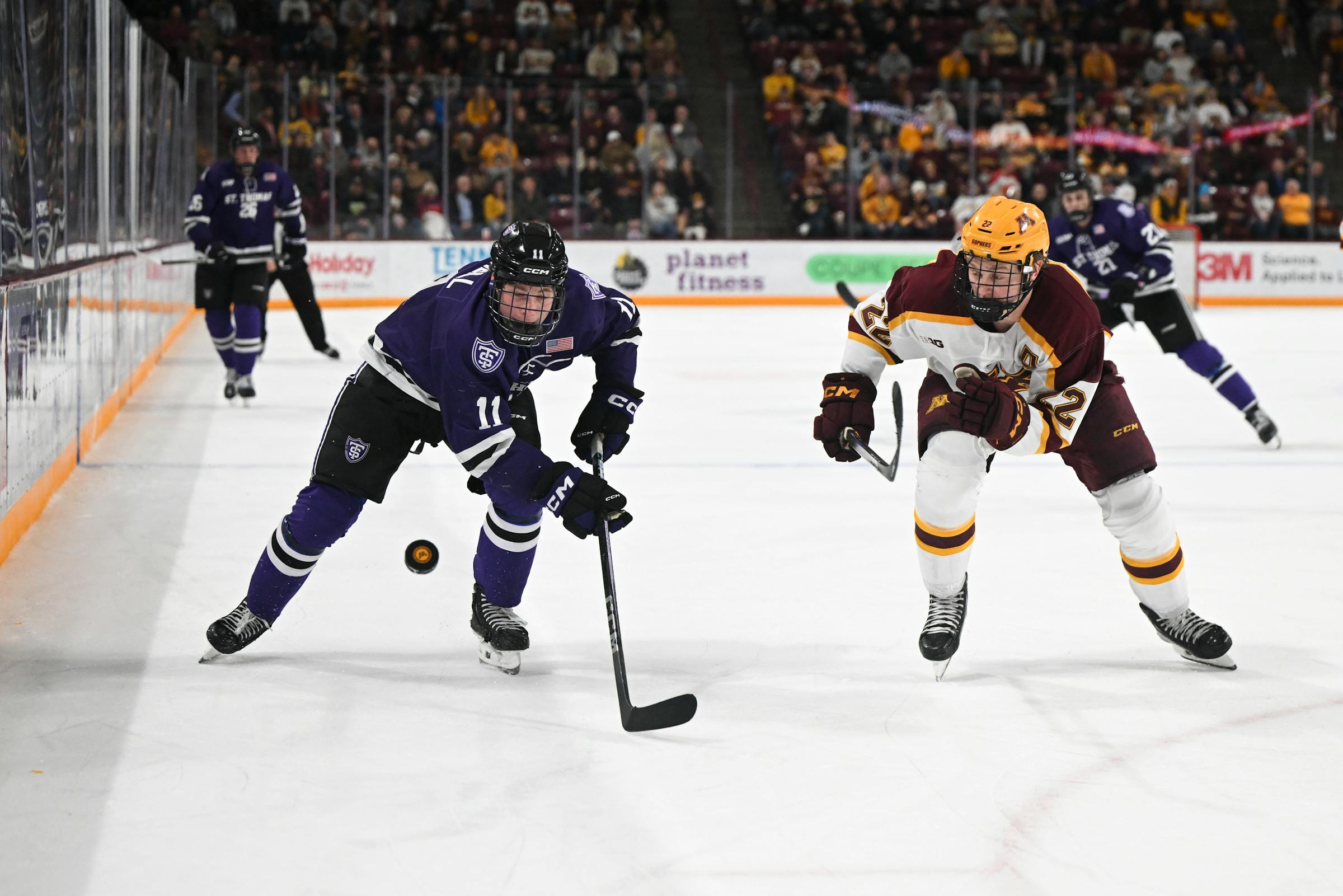 Cal Thomas leads Minnesota Gophers men's hockey into Penn State series