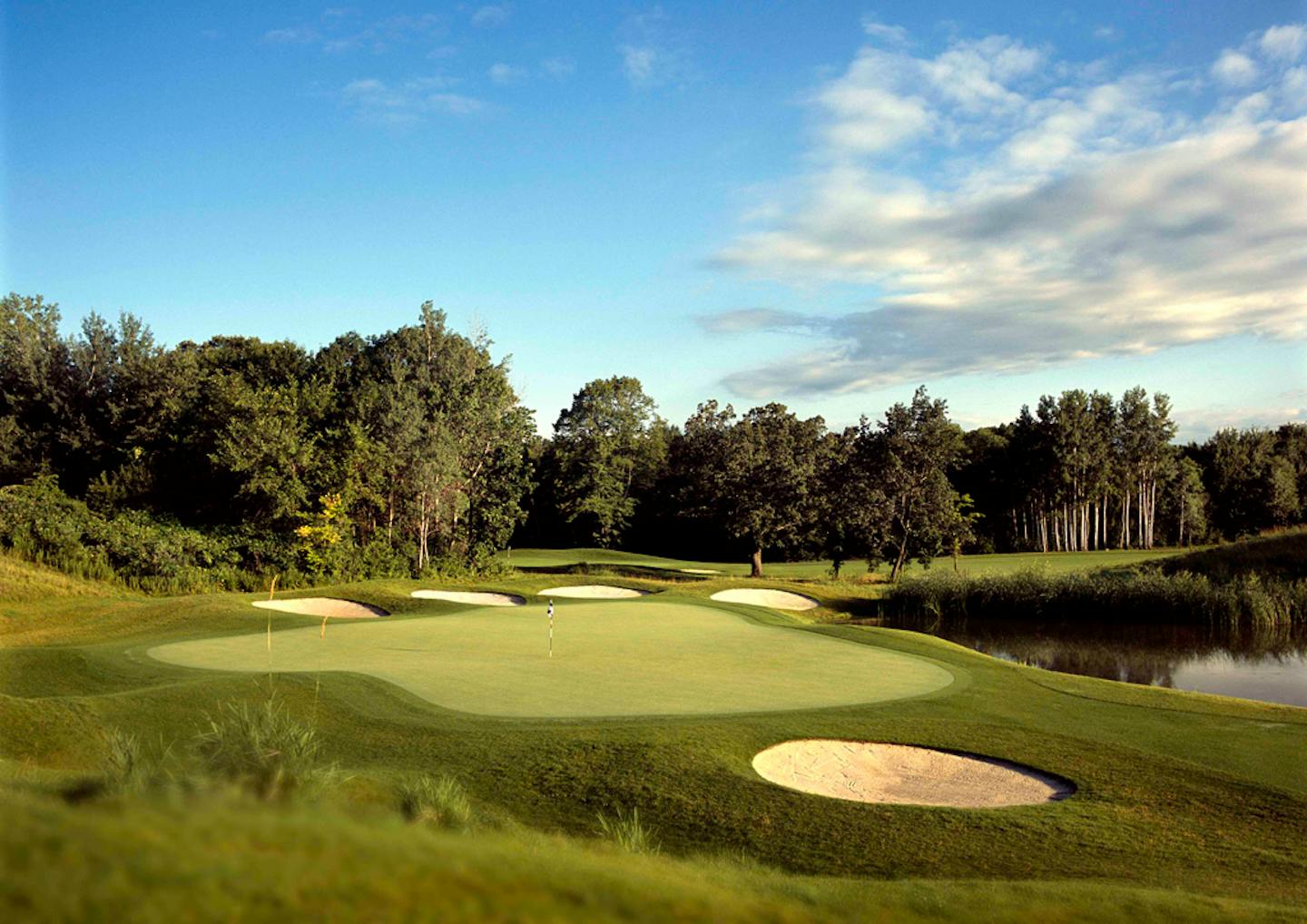 High-end golf course: Legends Golf Club