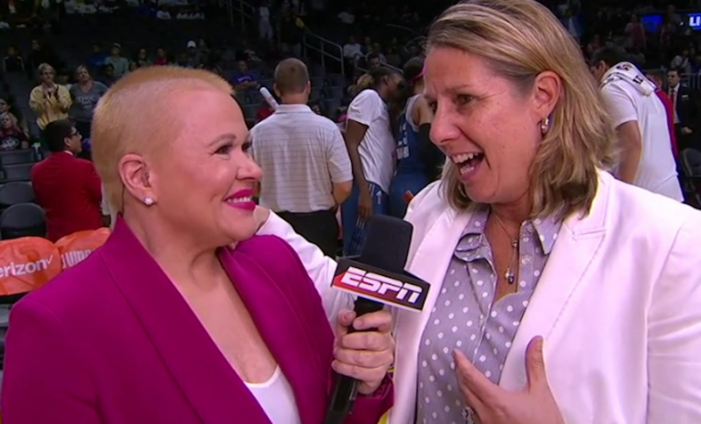 Lynx coach Cheryl Reeve interrupts interview to show support for Holly ...