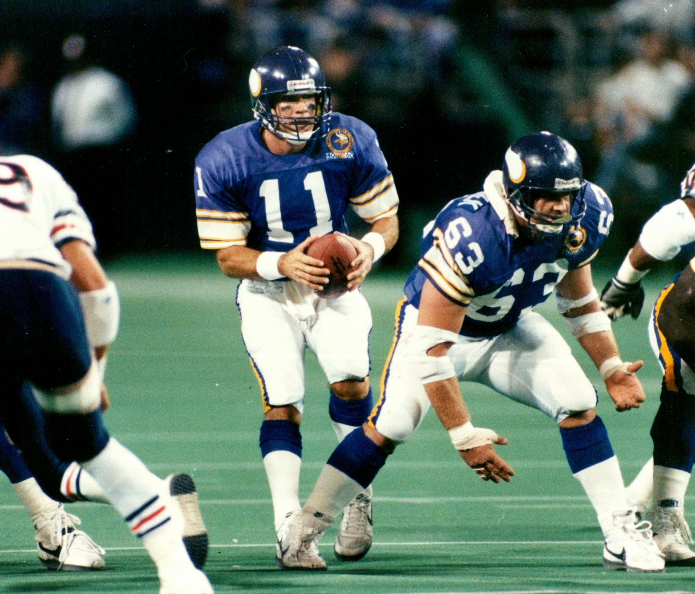 Former Vikings quarterback Wade Wilson dies at 60