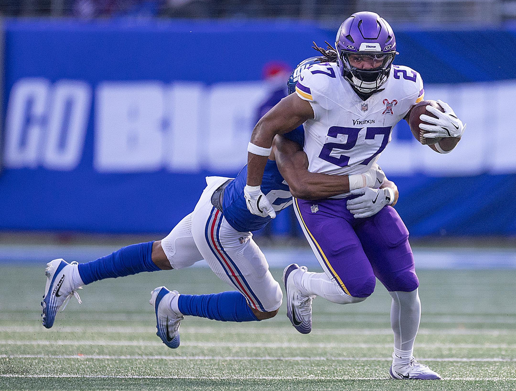 J.J. McCarthy, Ryan Kelly, Jordan Mason injured vs. Giants