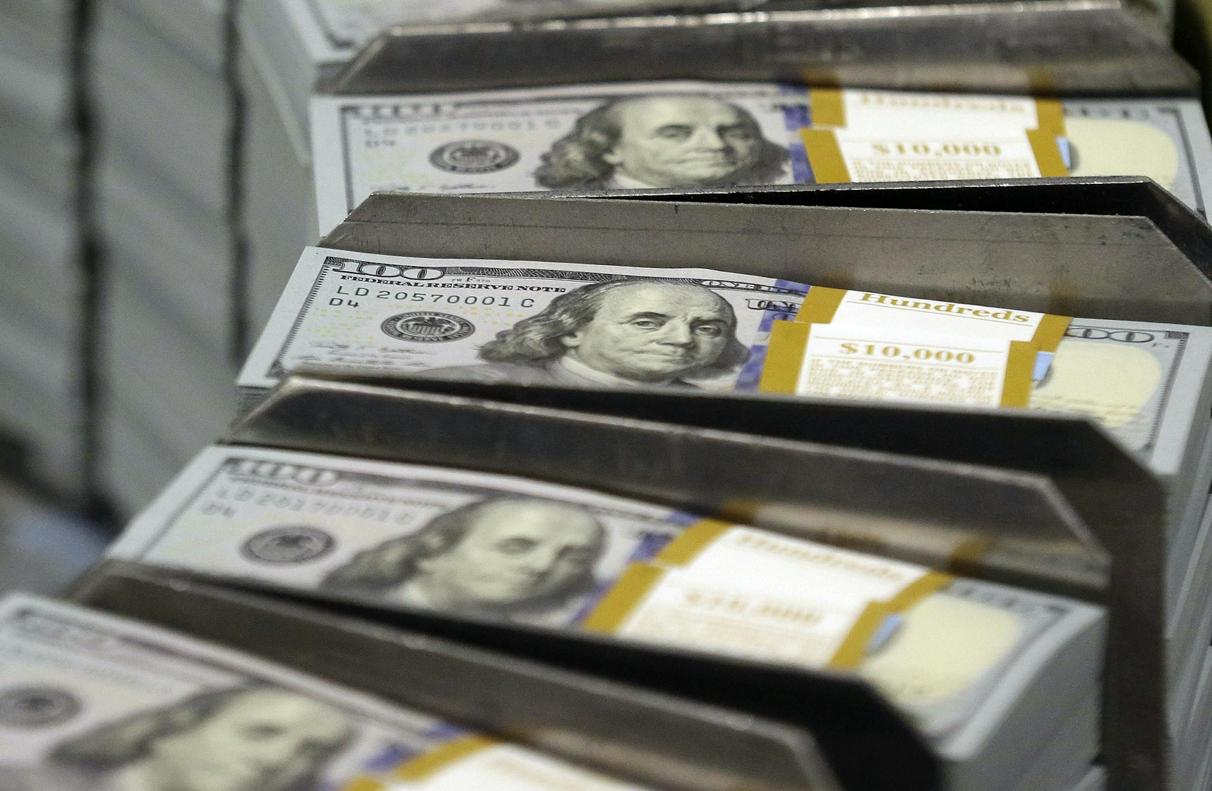 Former NFL player accuses Wayzata financial adviser of financial misdeeds