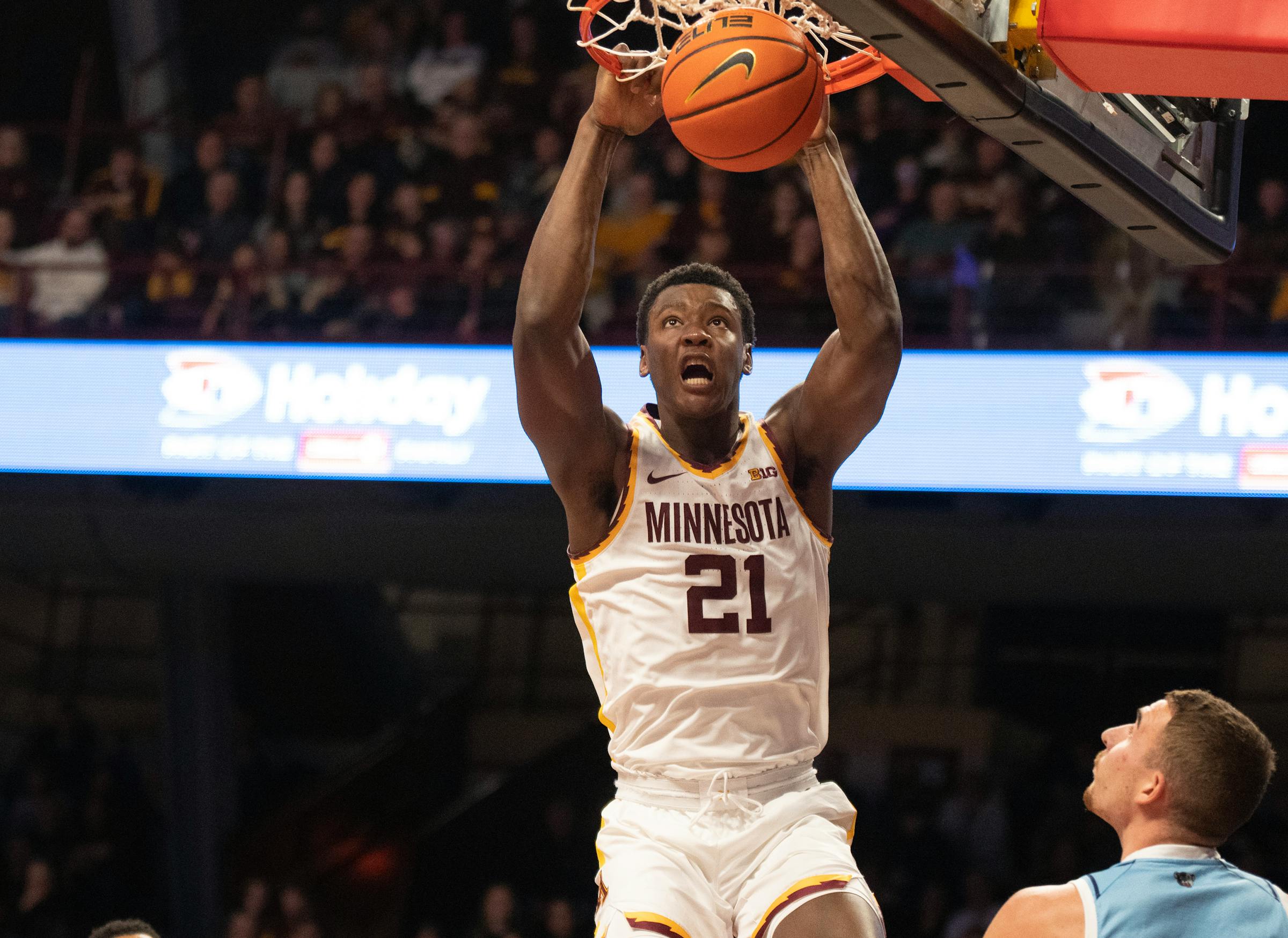Will Gophers coach Ben Johnson be forced to start talented big man ...