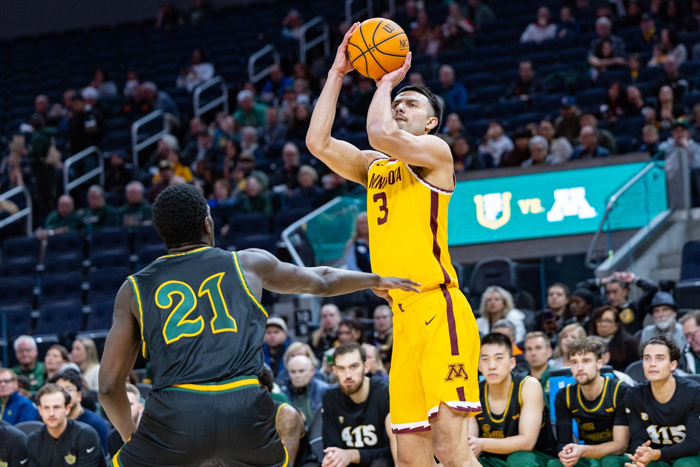 Gophers lose big to San Francisco as men's basketball team hits the ...