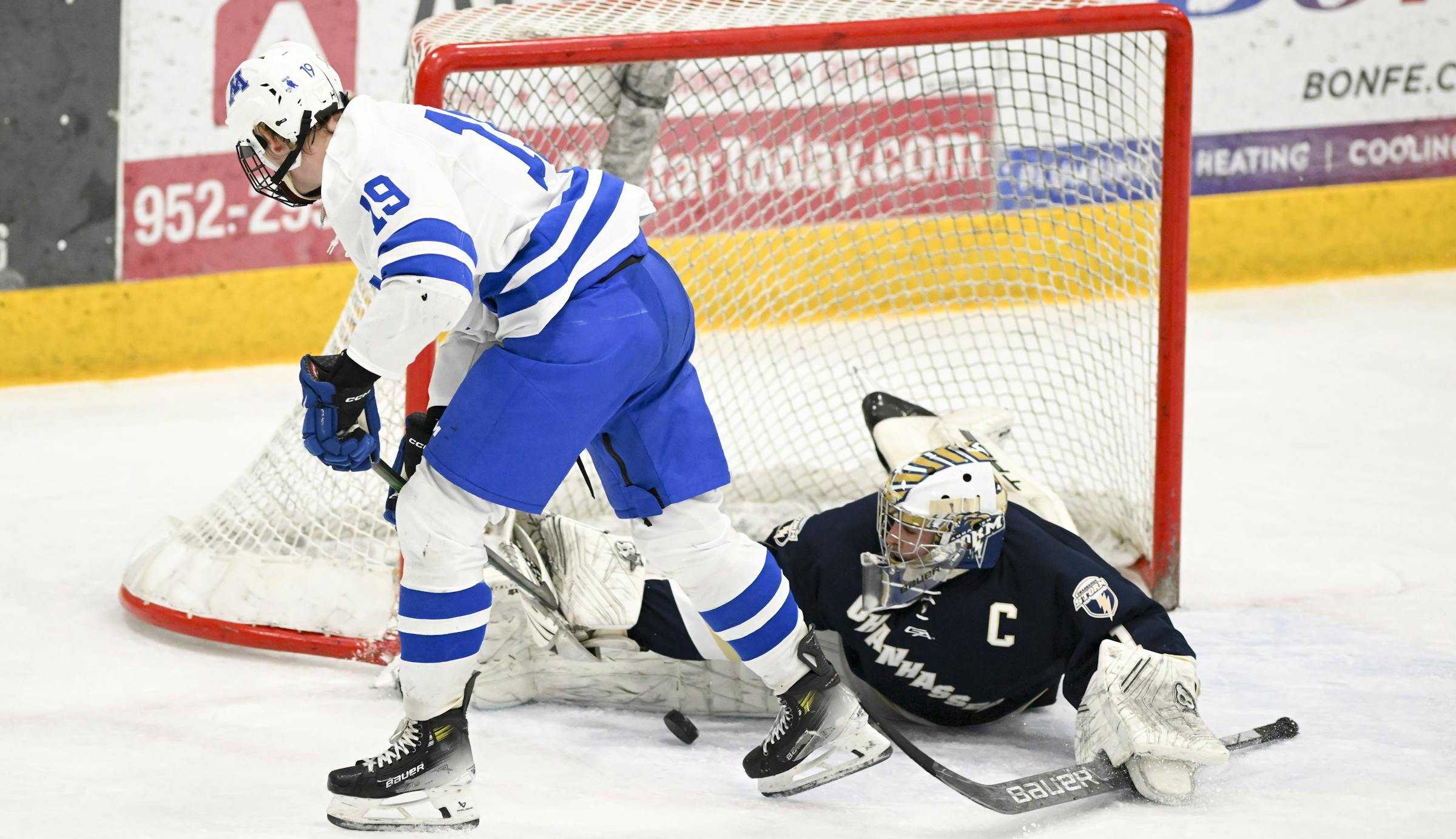 Hagen Burrows is Mr. Hockey, Kam Hendrickson is Frank Brimsek winner ...