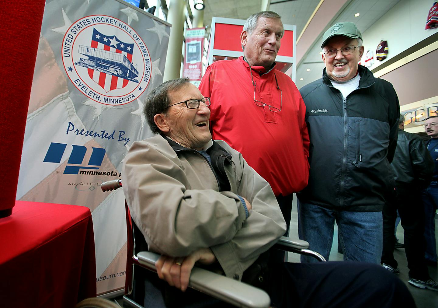 Former Grand Rapids, Minnesota Duluth hockey coach Gus Hendrickson dies ...