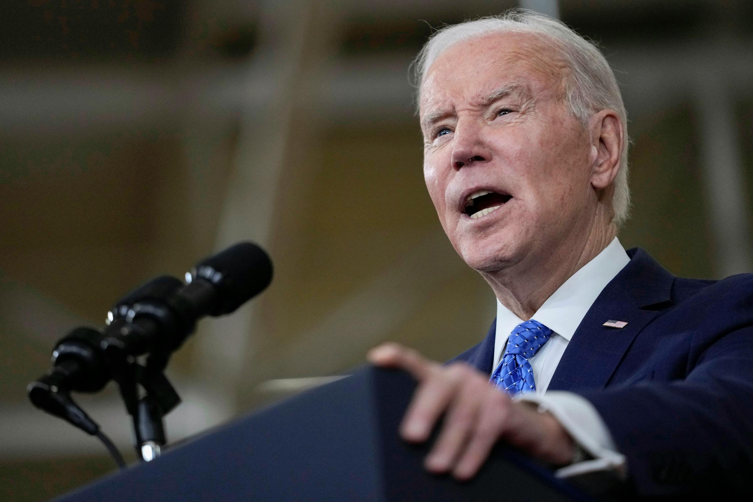Video: President Biden speaks at Minnesota farm