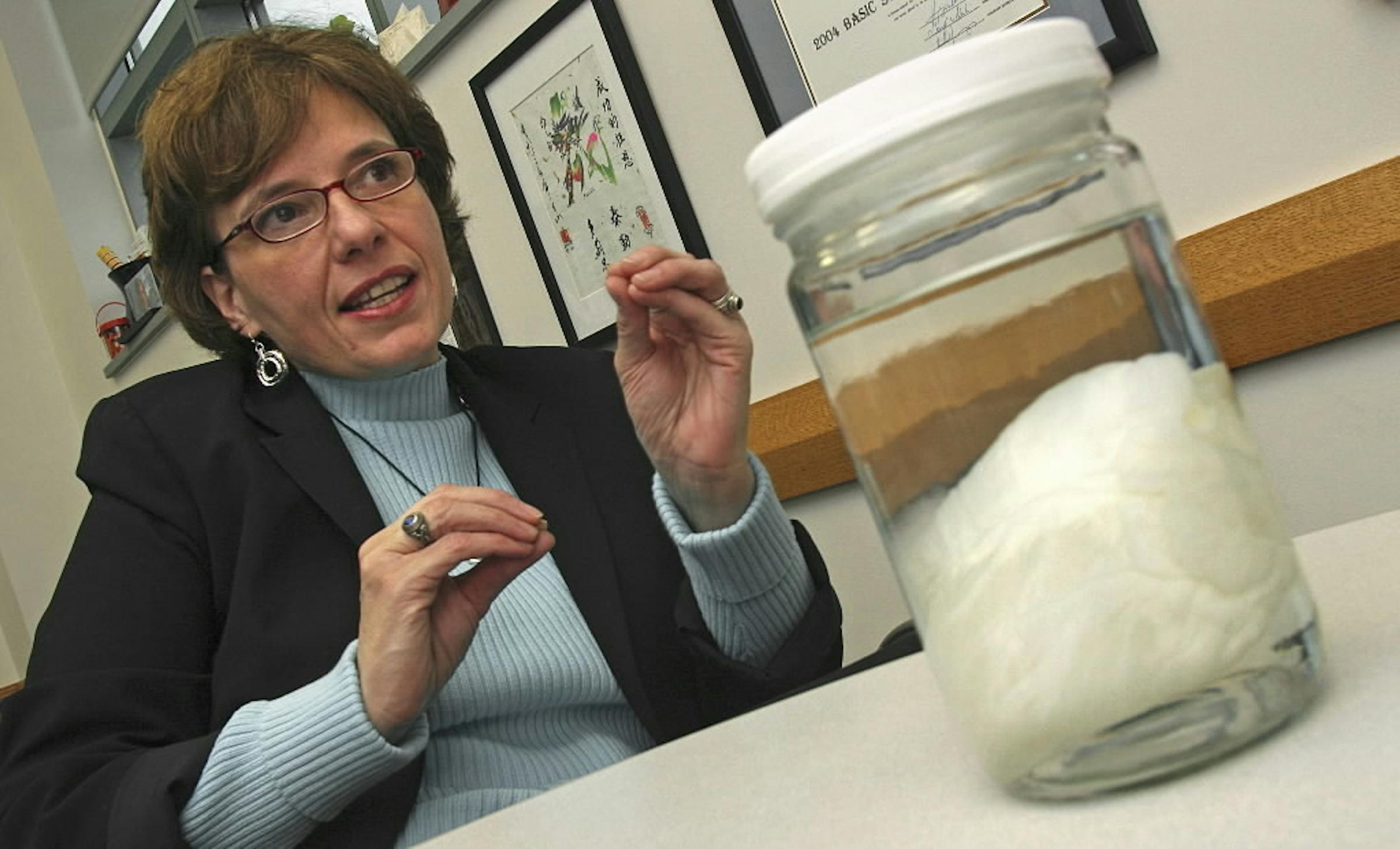 A living, beating heart -- grown in a jar