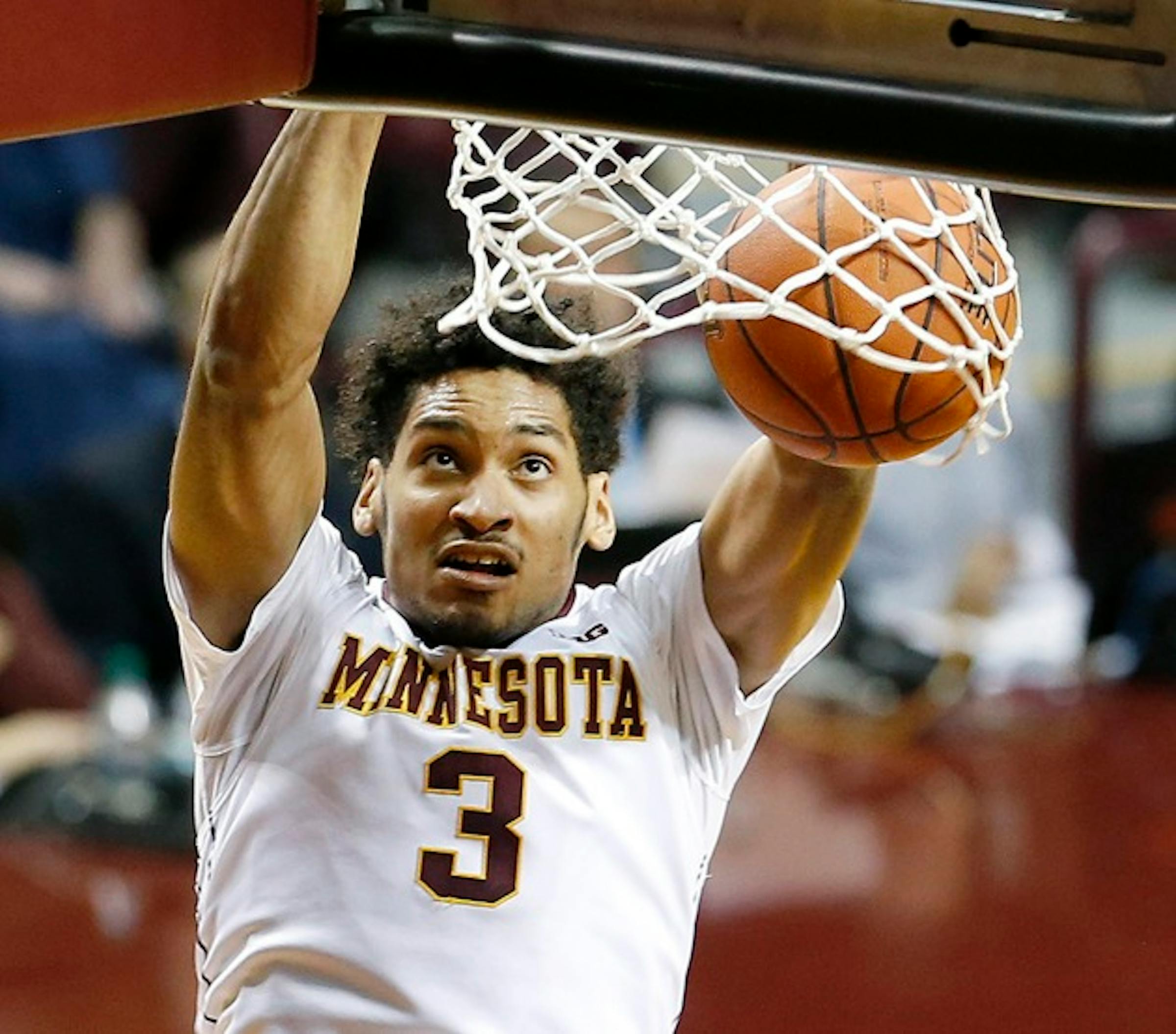 Jordan Murphy showed in Gophers exhibition win he can be go-to guy