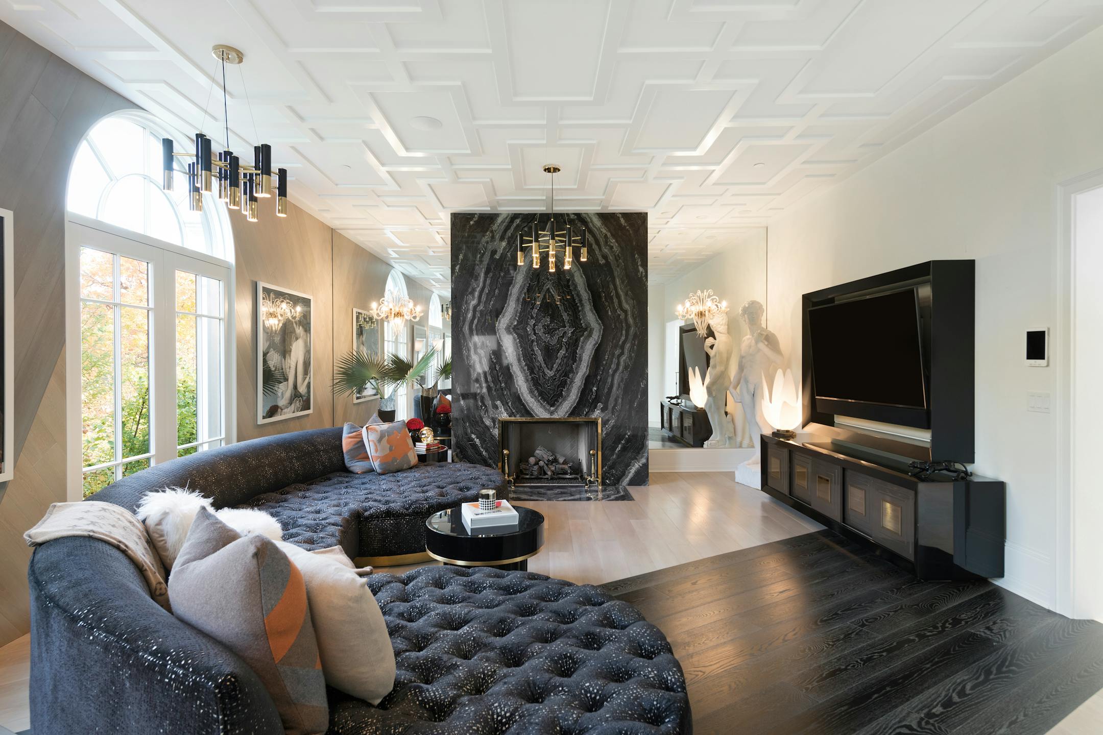 ‘Incredibly glamorous’ Lake Minnetonka island estate lists for $11 million