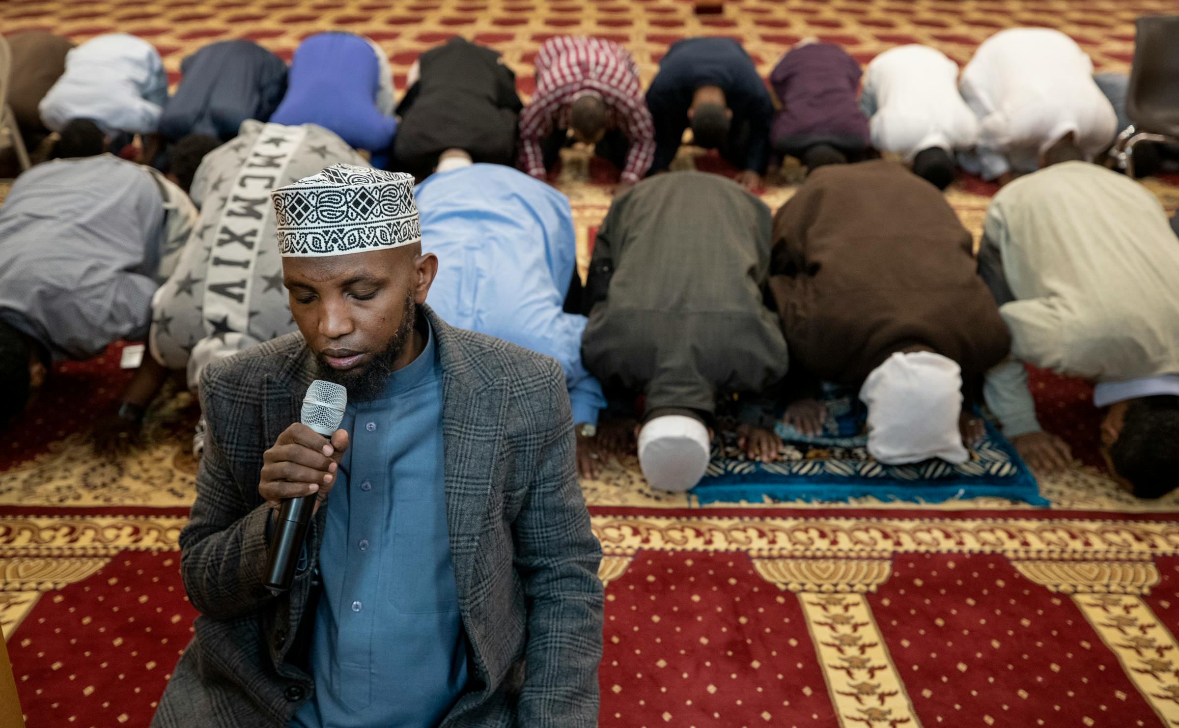 Minneapolis becomes first major U.S. city to allow all five Muslim ...