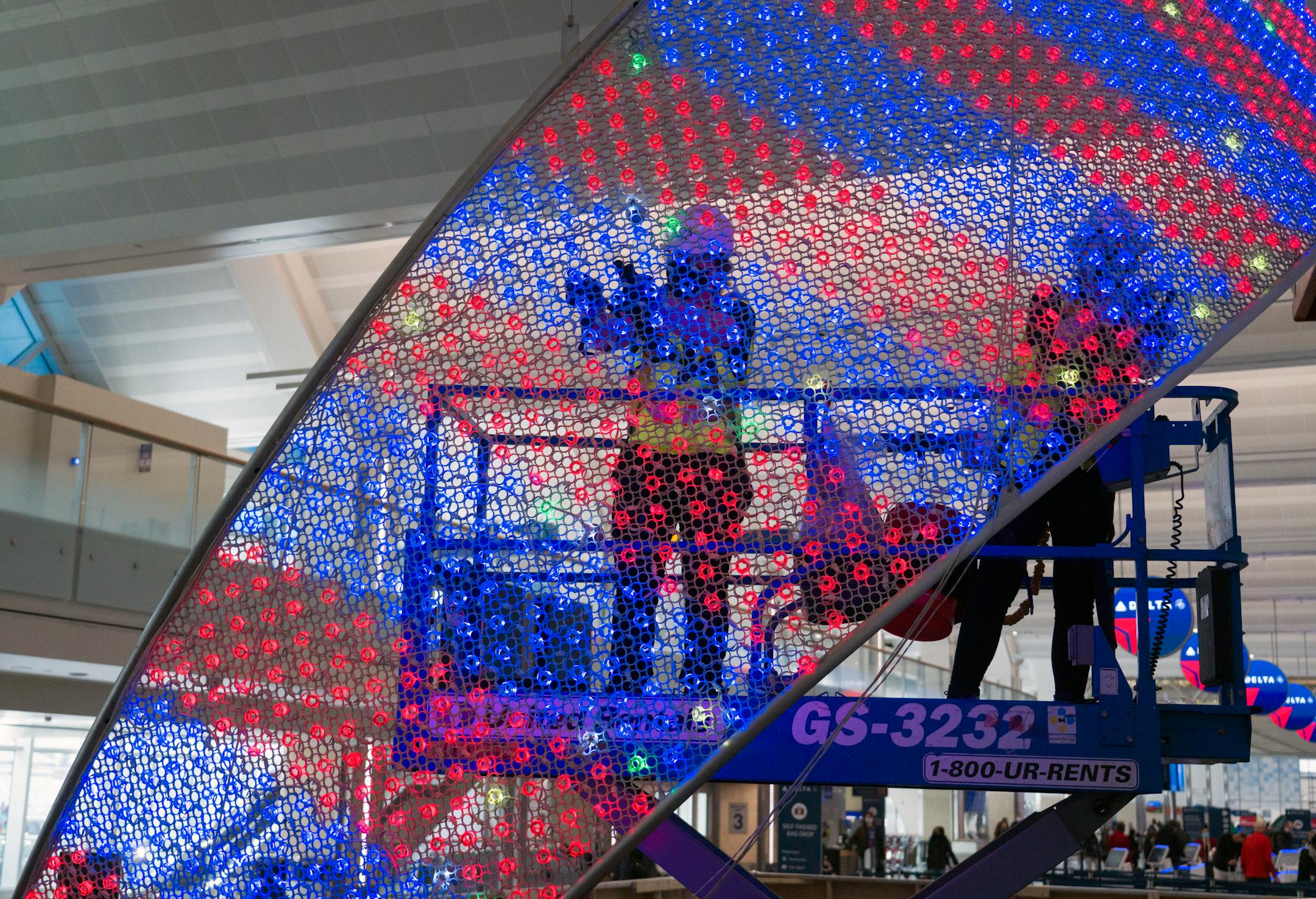 Huge new sculpture lights up MSP airport, offering passengers a chance ...