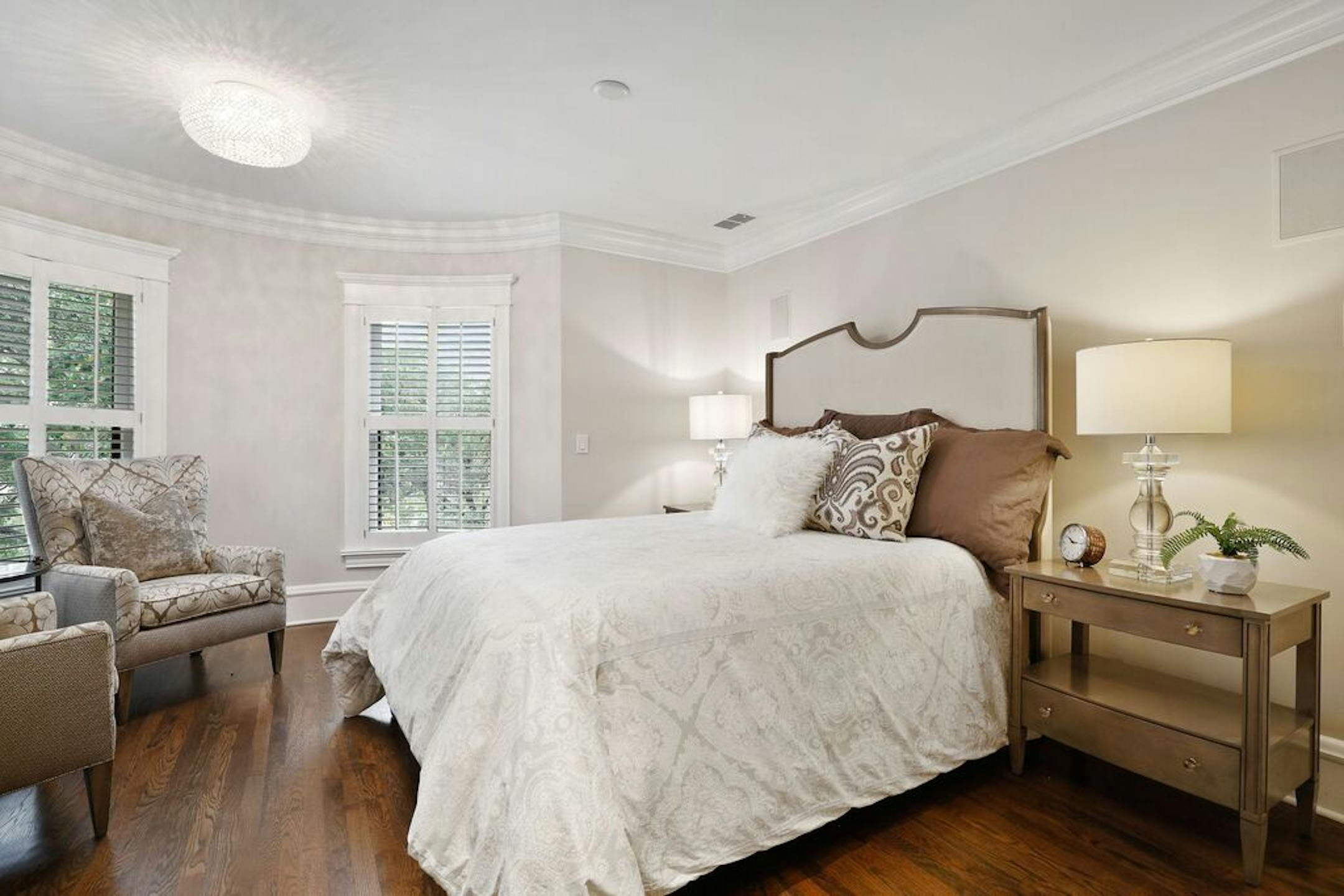 $2.2M Victorian home in Minneapolis has been updated with 'every modern ...