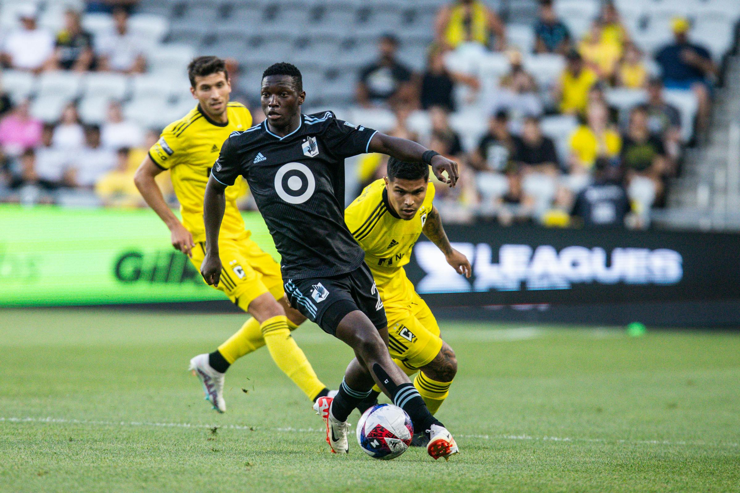Bongokuhle Hlongwane puts on a show as Loons top Columbus, advance in ...