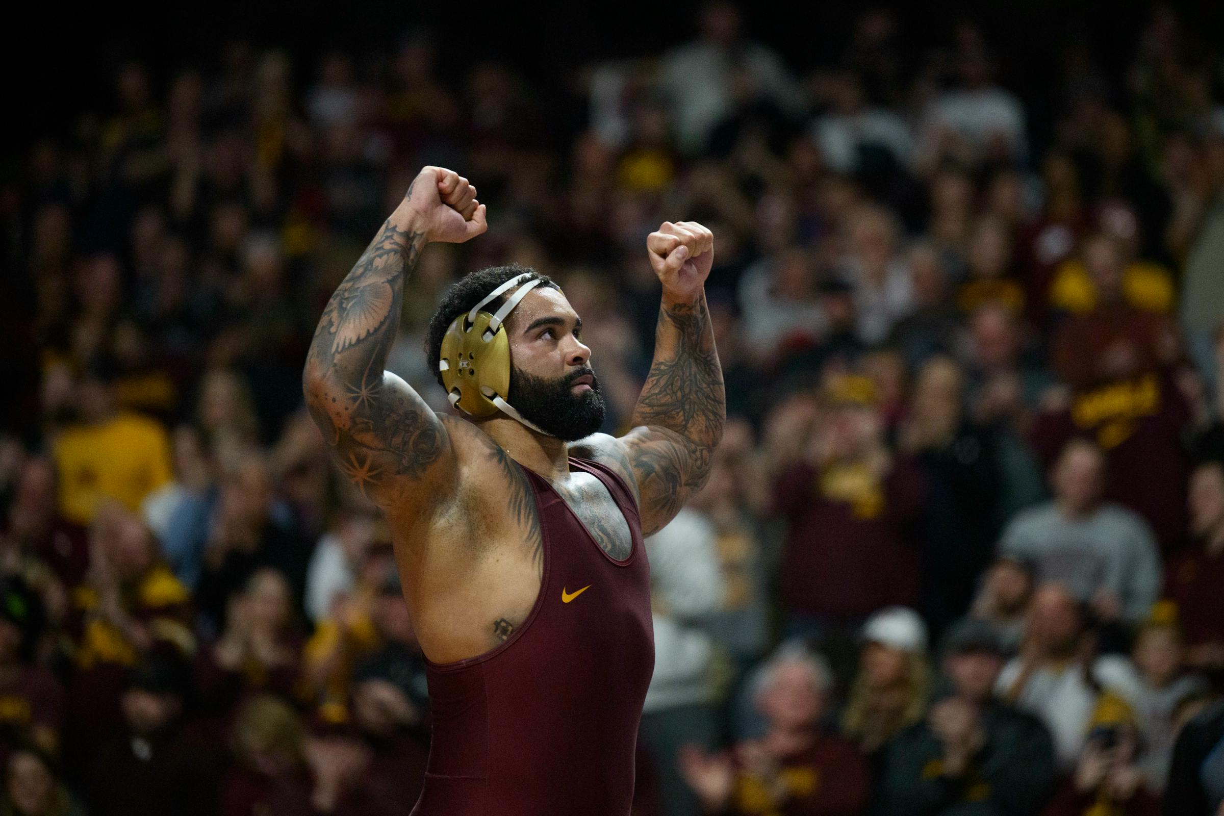 Gophers wrestler Gable Steveson wins twice at NCAA Championships