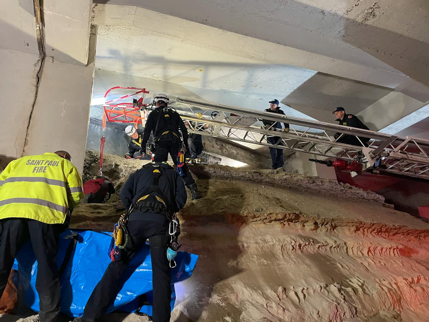 Explorers discover dead person in downtown St. Paul cave
