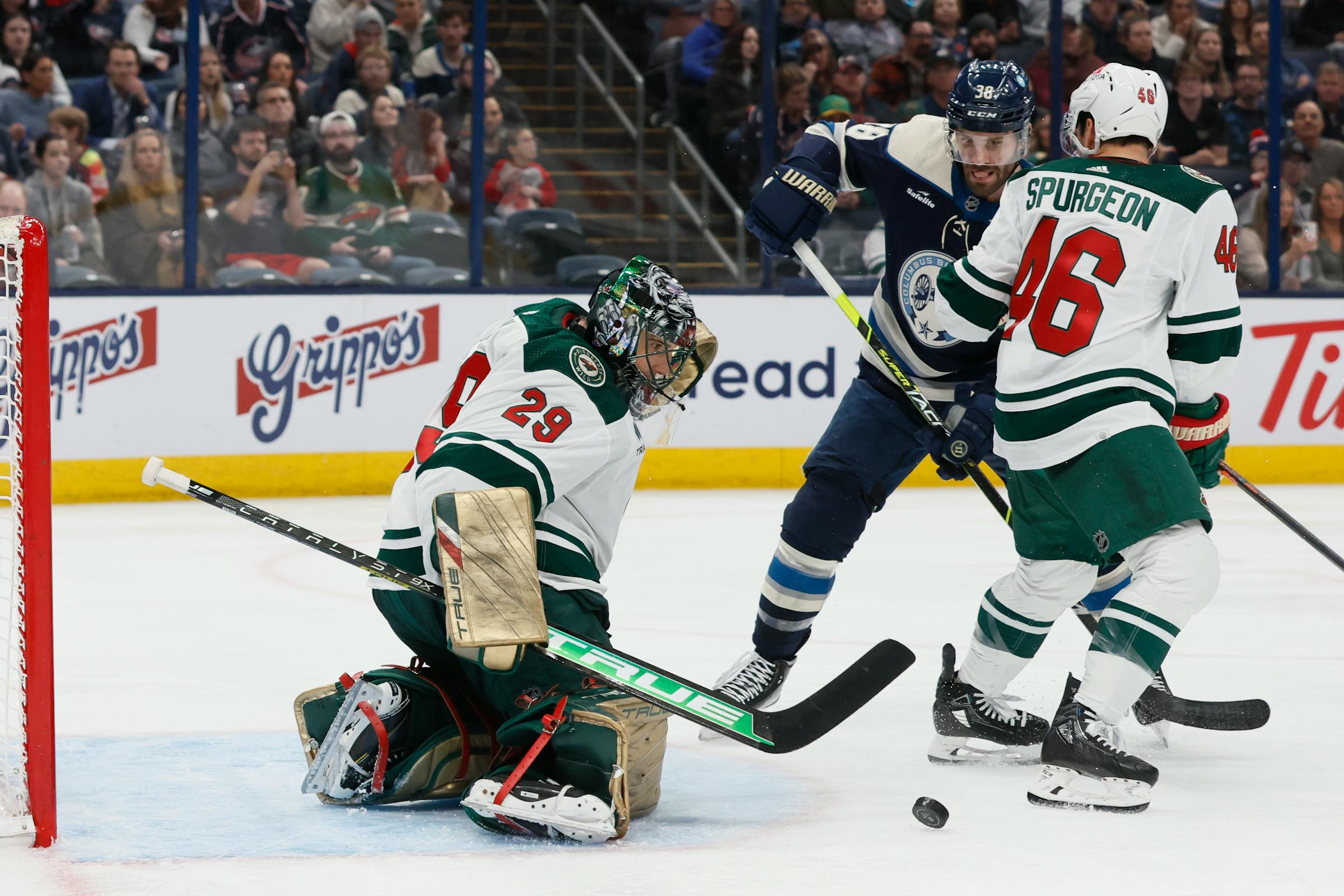 Marc-Andre Fleury, Wild win fourth in a row by shutting out Columbus 2-0