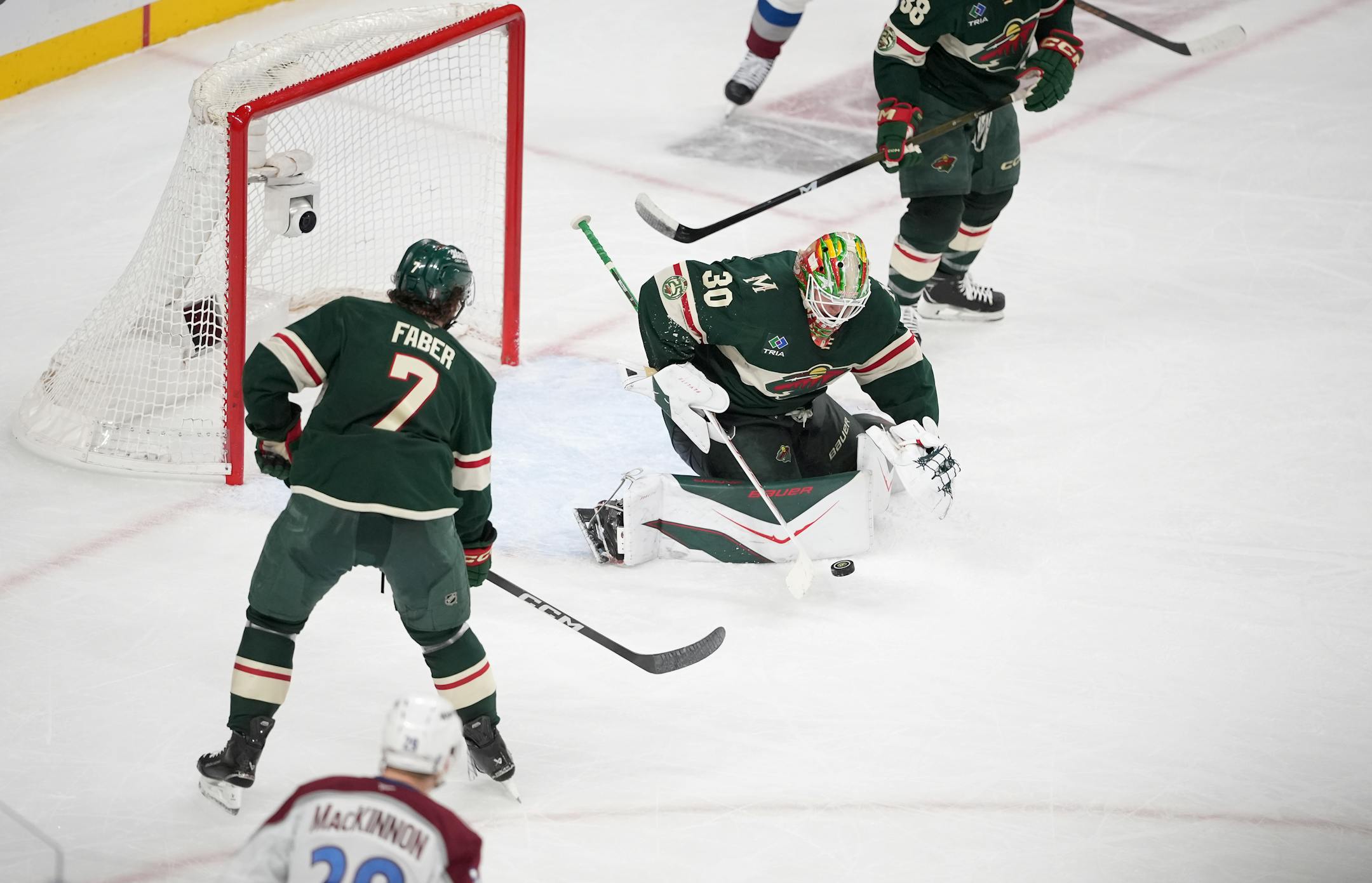 Live from St. Paul: Minnesota Wild beat Colorado Avalanche in Game 3