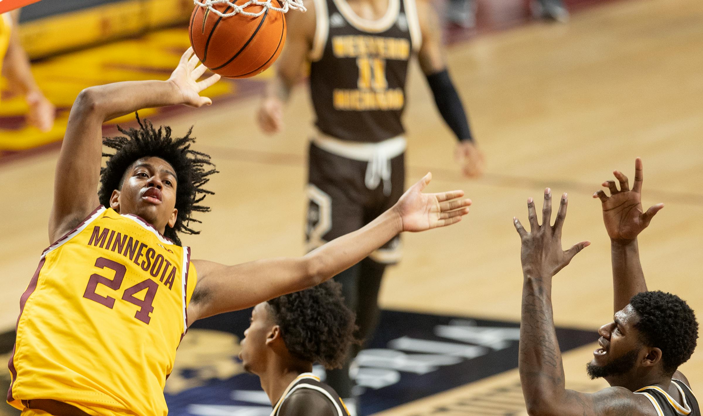 Gophers men's basketball builds a growing Southern California presence